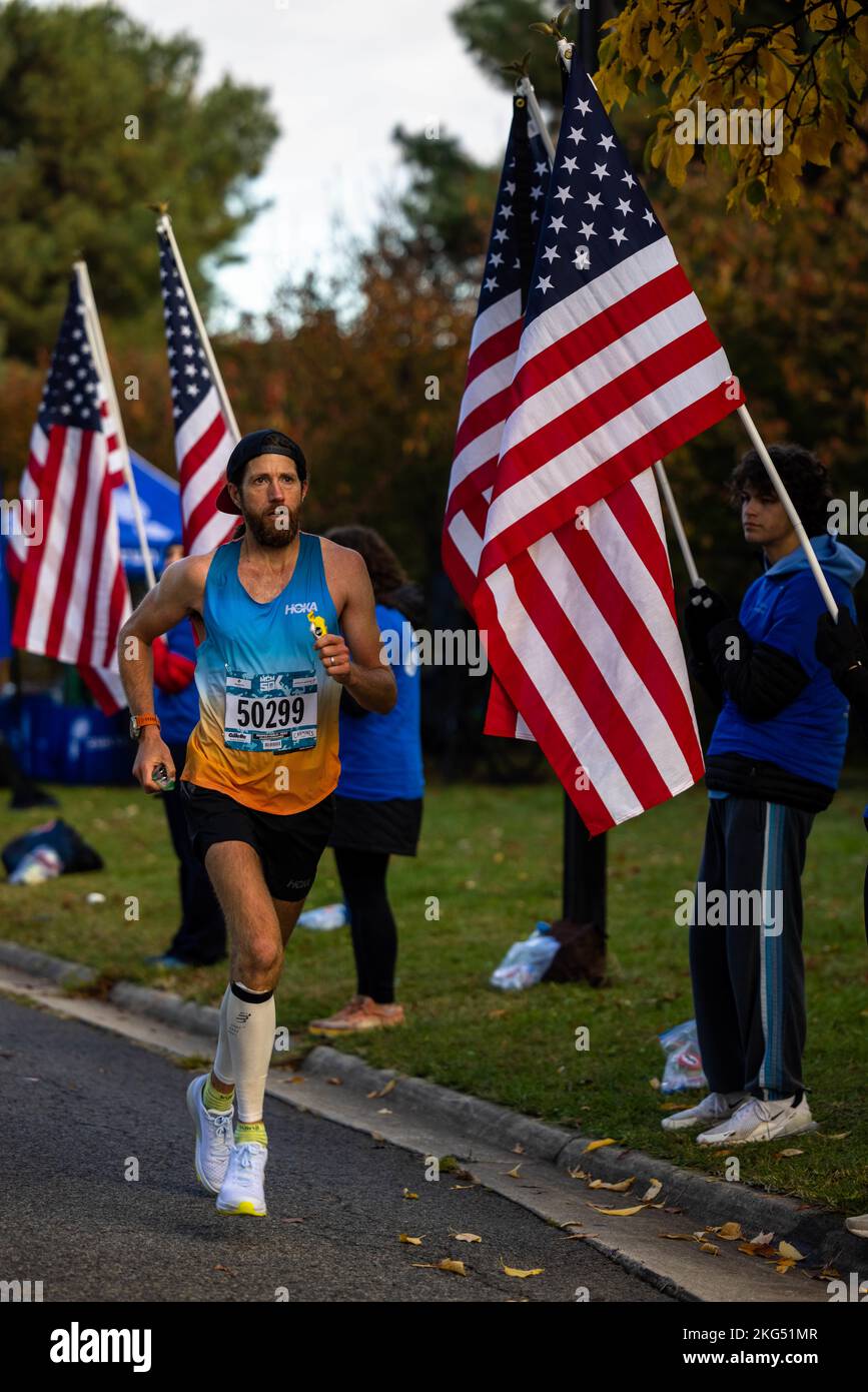 Michael Wardian, returning Marine Corps Marathon 50K runner, runs ...