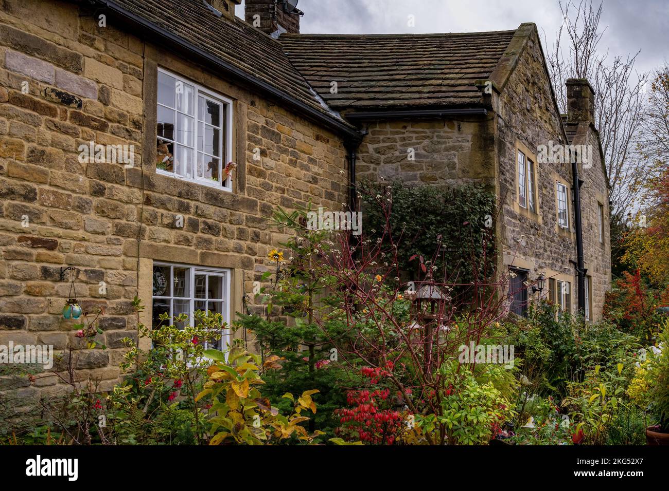 EYAM, ENGLAND - OCTOBER 23rd, 2022: Plague Cottages in the beautiful ...