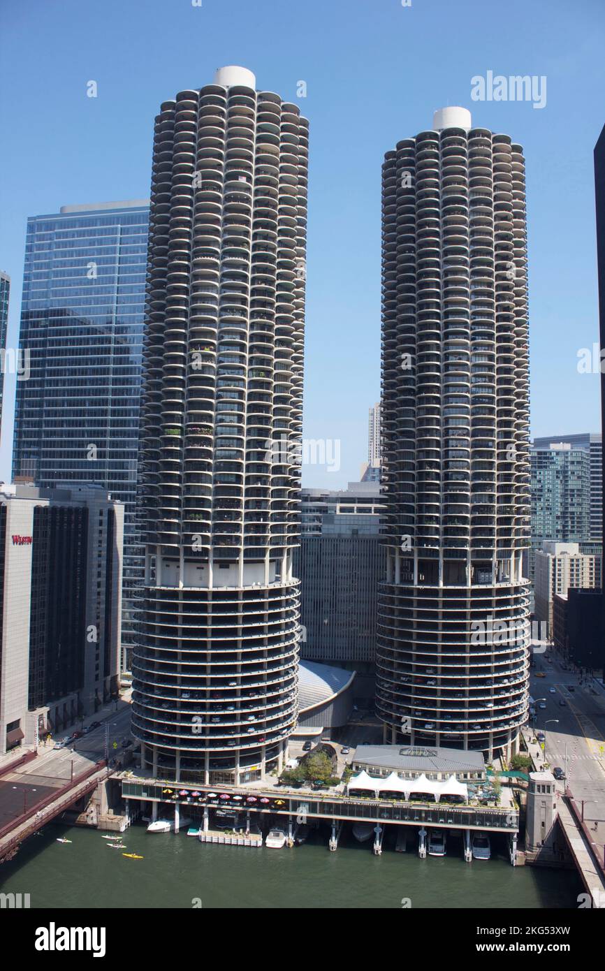 Buildings in Chicago skyline Stock Photo - Alamy