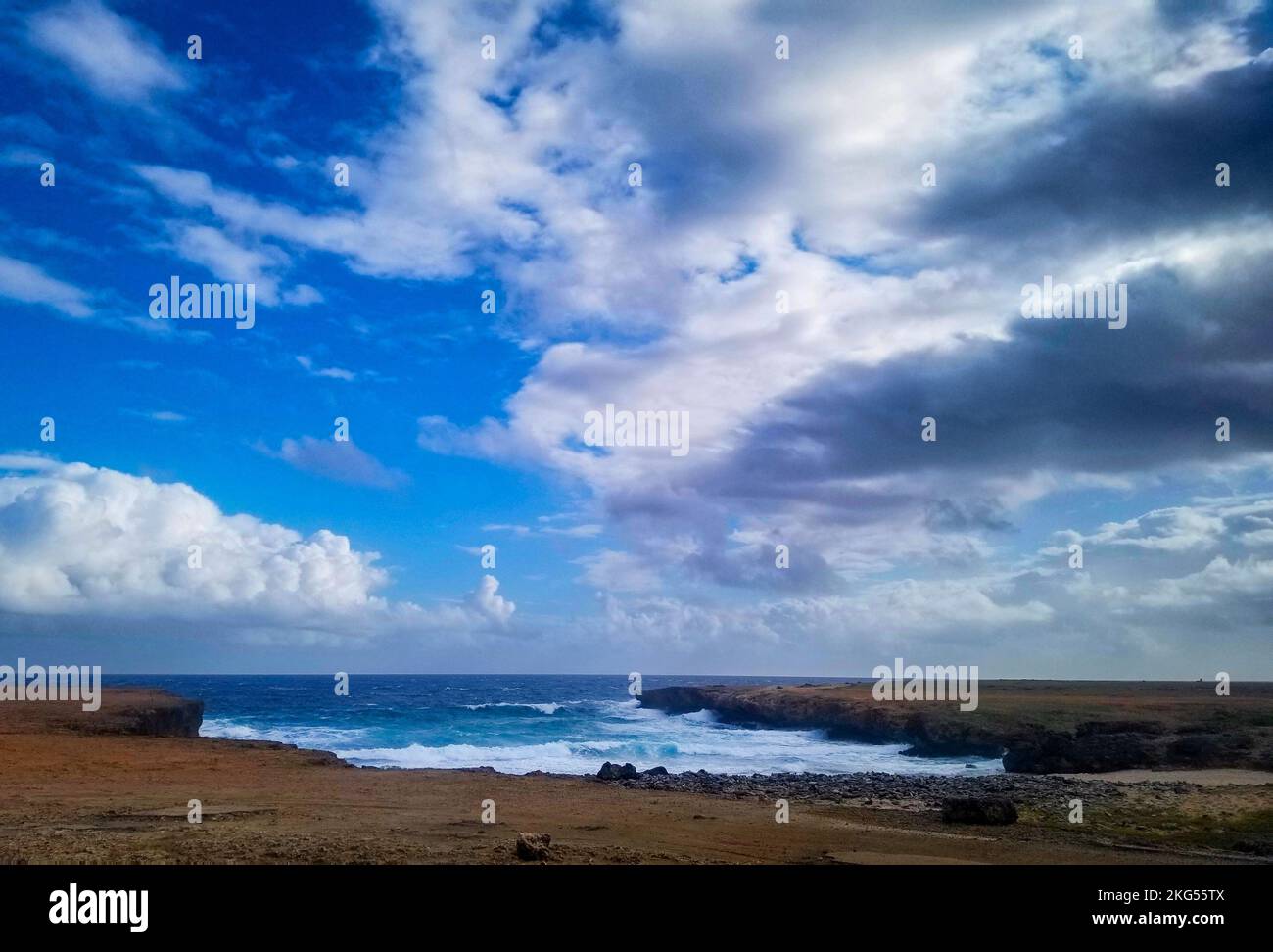 The ocean and coastline of Aruba in the Caribbean Stock Photo - Alamy