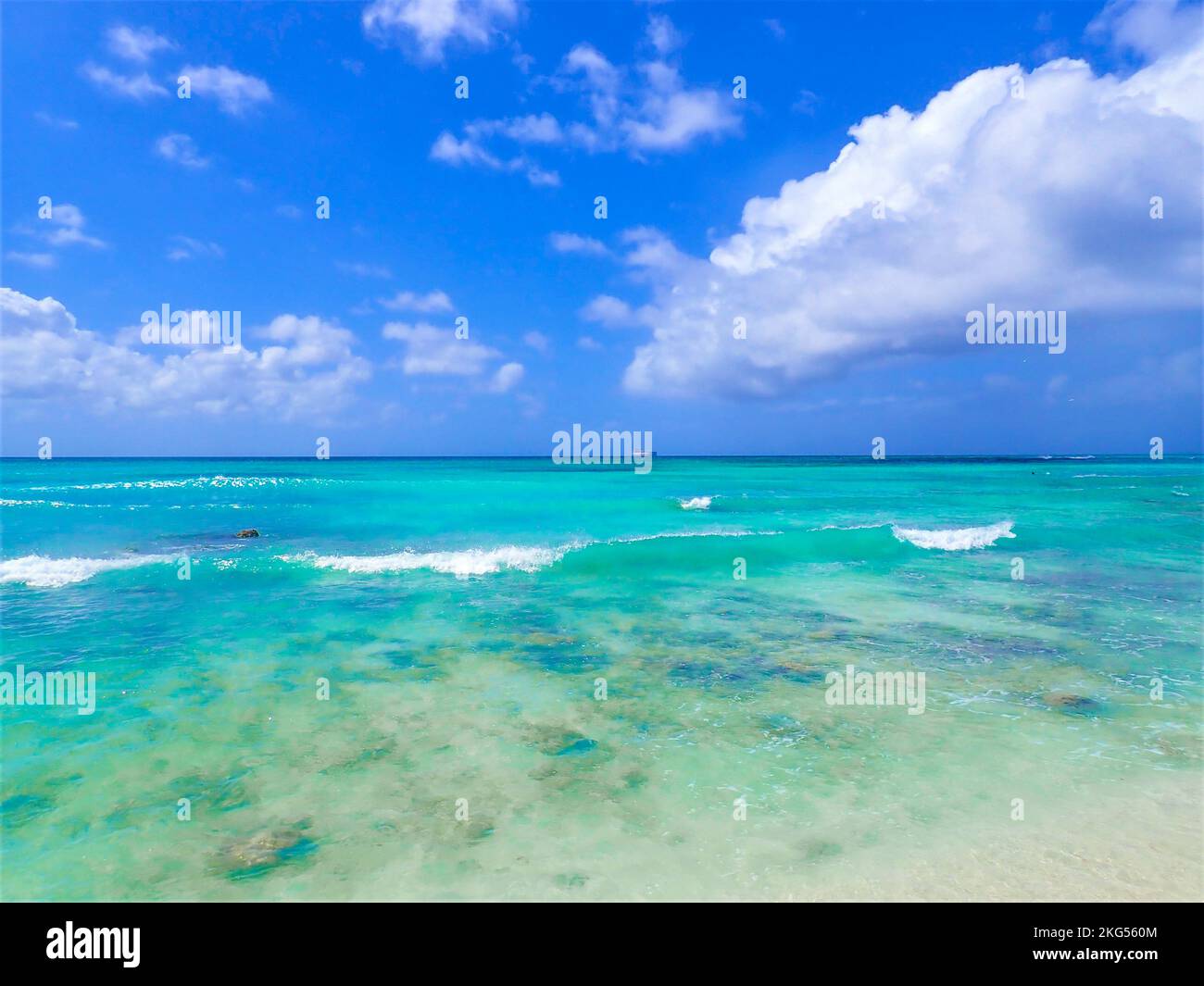 Beautiful turquoise sea luxury beach hi-res stock photography and ...