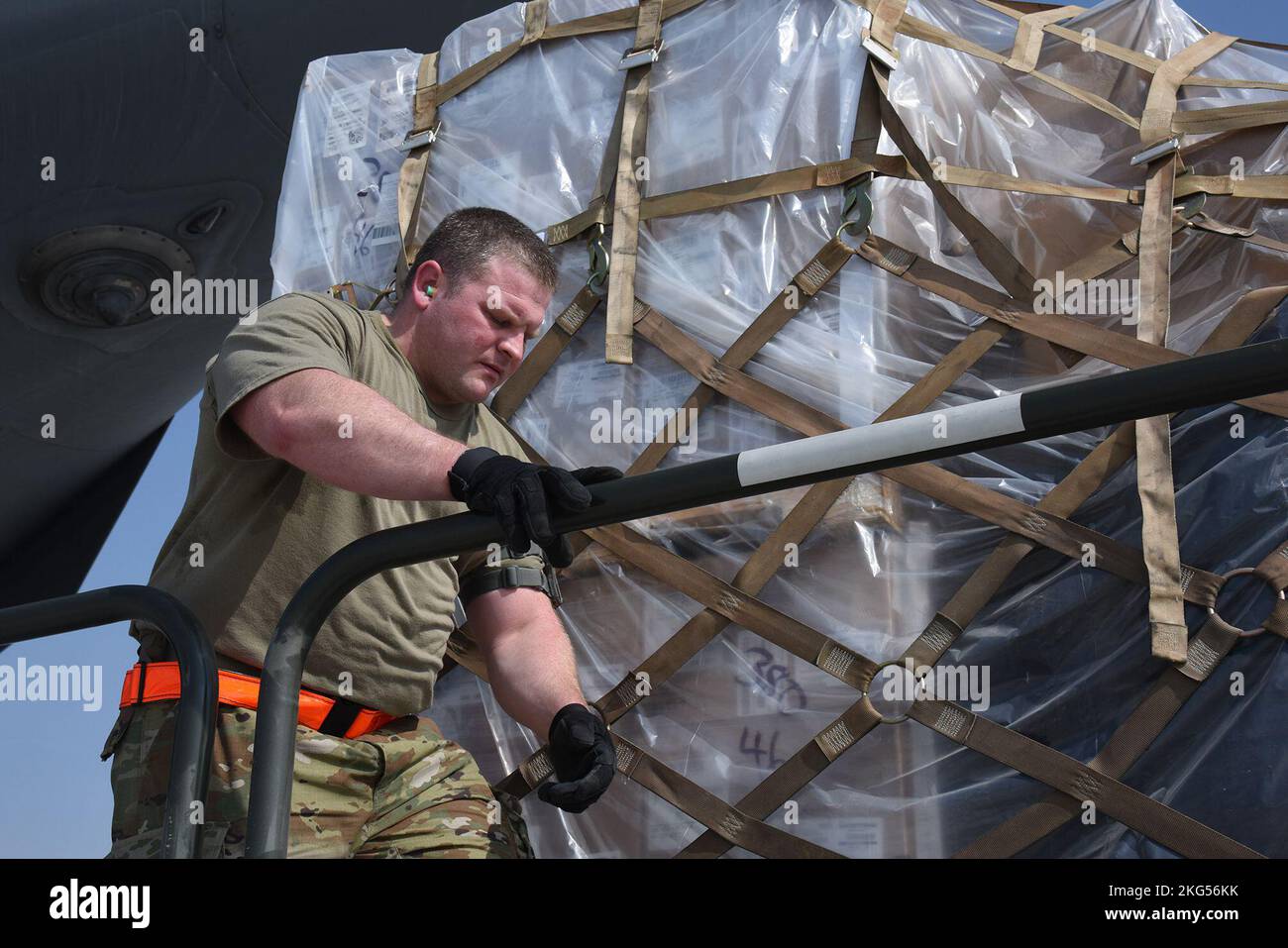 U.S. Air Force Senior Airman Justin Baldwin, 380 Expeditionary ...