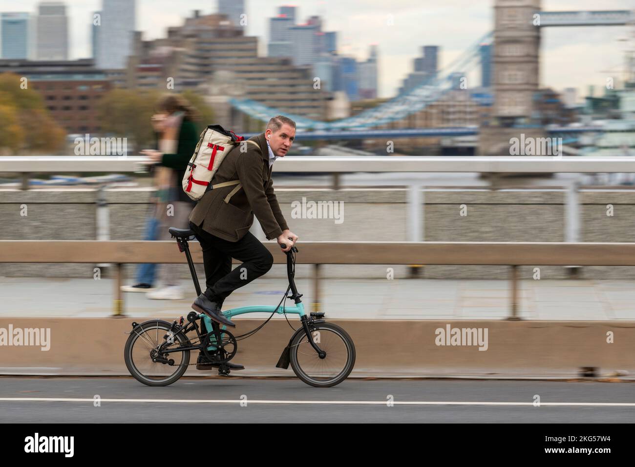 Brompton folding bike hi-res stock photography and images - Alamy