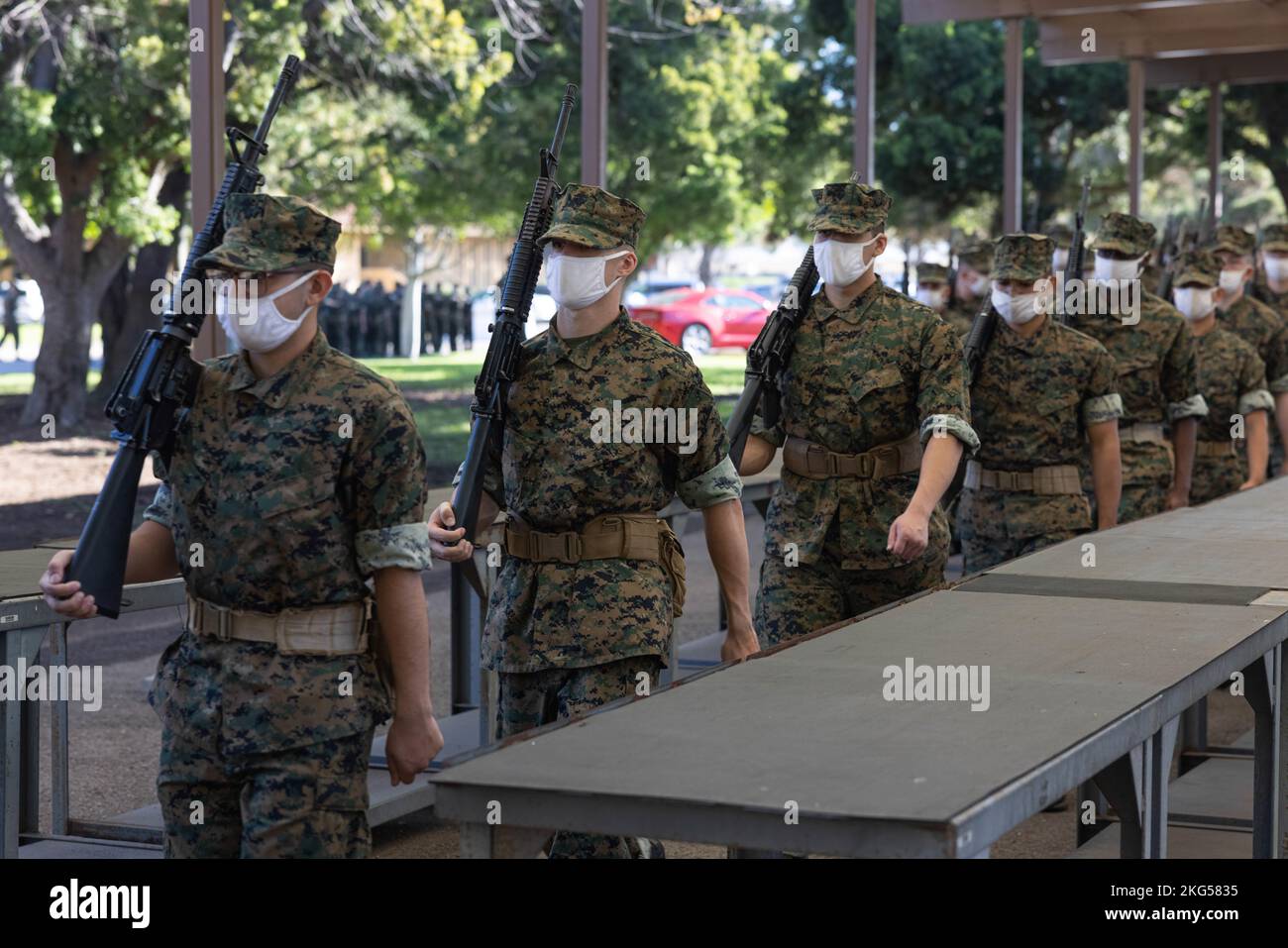 U.S. Marine Corps recruits with Bravo Company, 1st Recruit Training ...