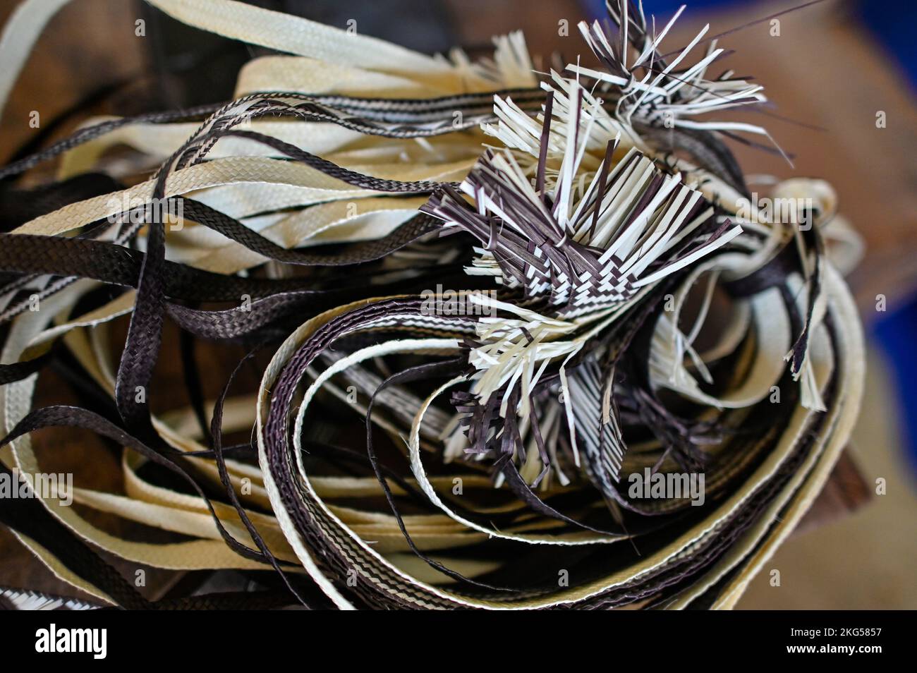 Zenu Indigenous weaving the iconic Colombian Sombrero Vueltiao Stock ...