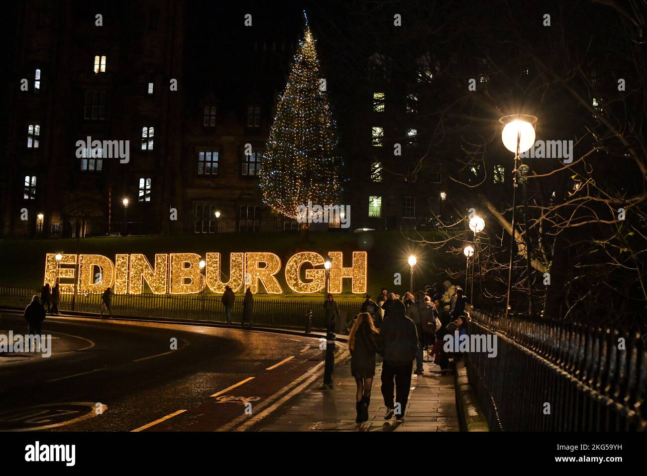 Edinburgh Scotland, UK 21 November 2022. Edinburgh Christmas lights on ...