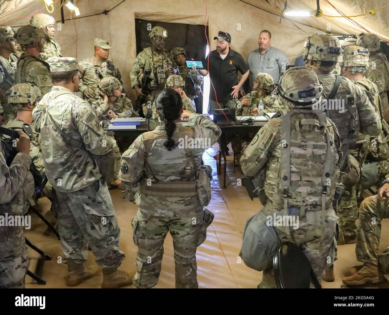 U.S. Army Soldiers from 524 Division Sustainment Support Battalion are ...