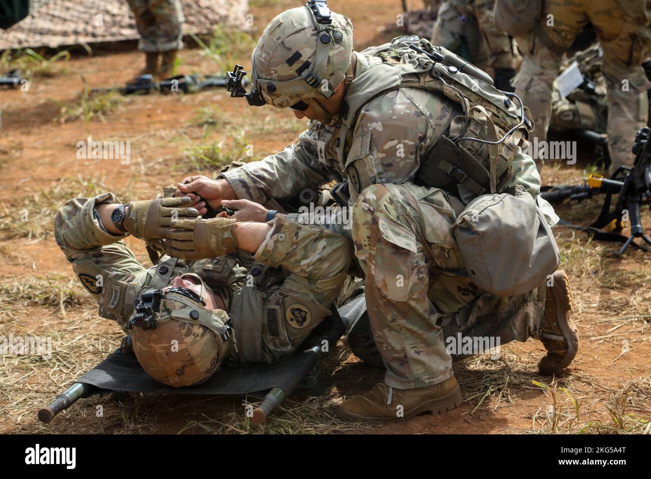 U.S. Army Soldiers from 524th Division Sustainment Support Battalion ...