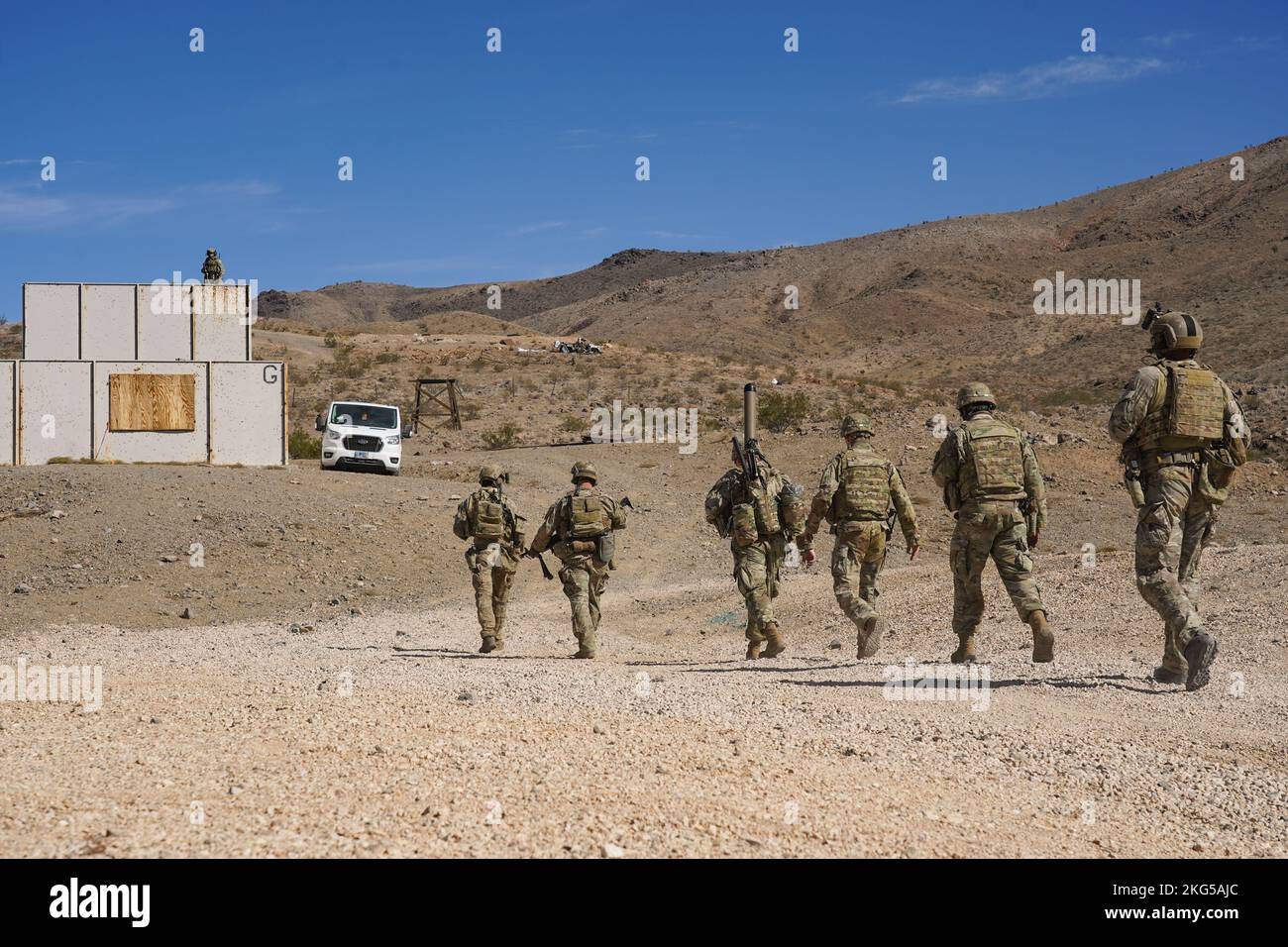 U.S. Soldiers assigned to 7th Special Forces Group train with British ...