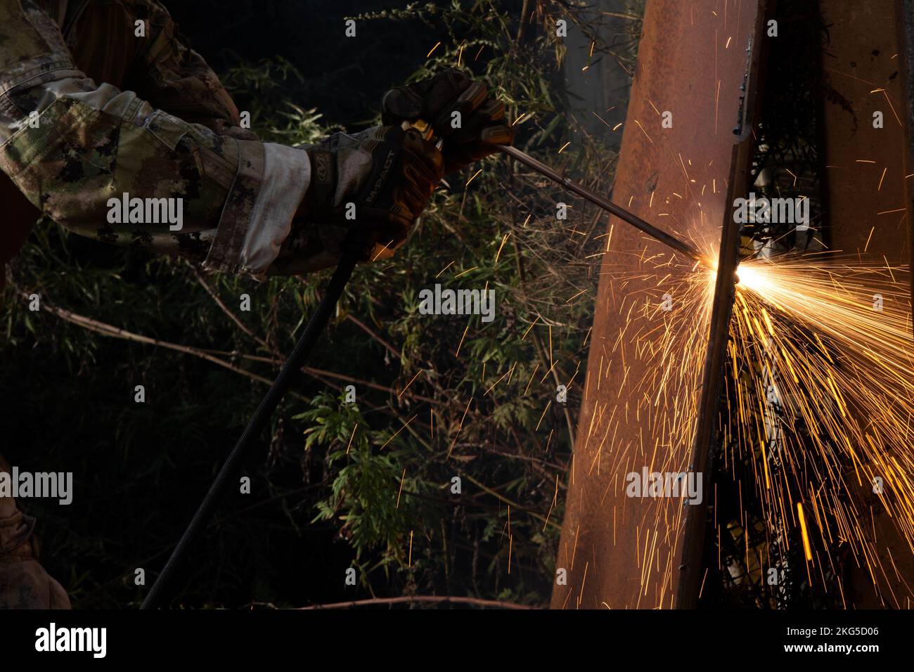 A 4th Reggimento Alpini Paracadutisti “Ranger”, uses a Broco Torch at ...