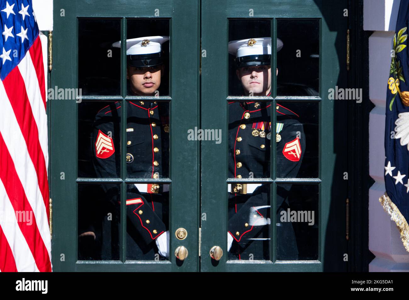 UNITED STATES - NOVEMBER 21: Marines prepare to open the door for ...