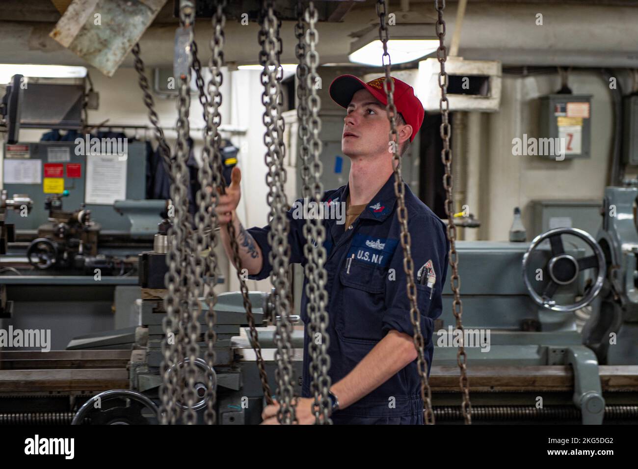 221031-N-JU916-1009 NORFOLK, Va. (Oct. 31, 2022) Machinery Repairman ...