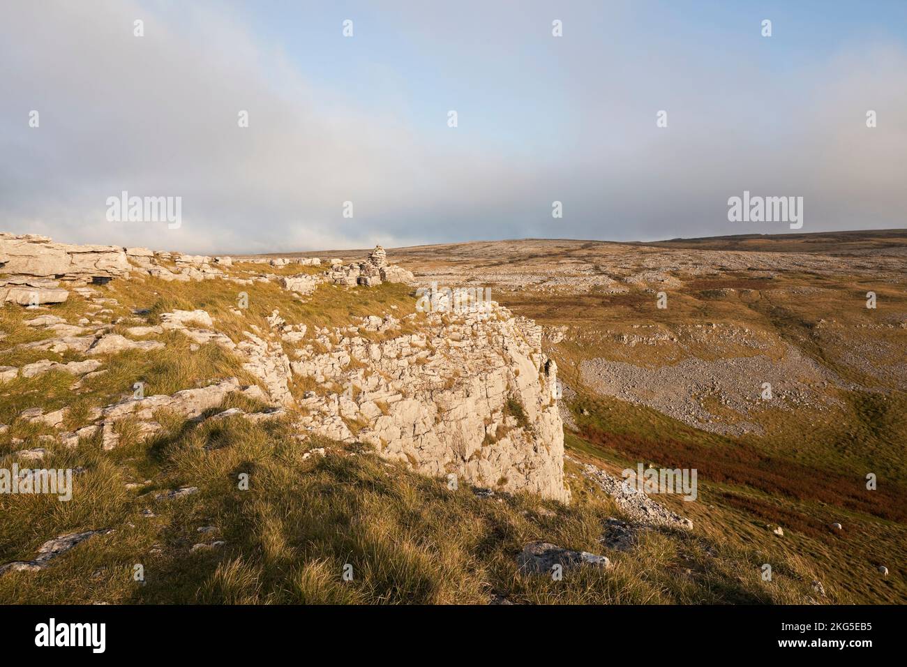 Capple Bank at the head of Crummackdale, in the Yorkshire Dales, UK ...