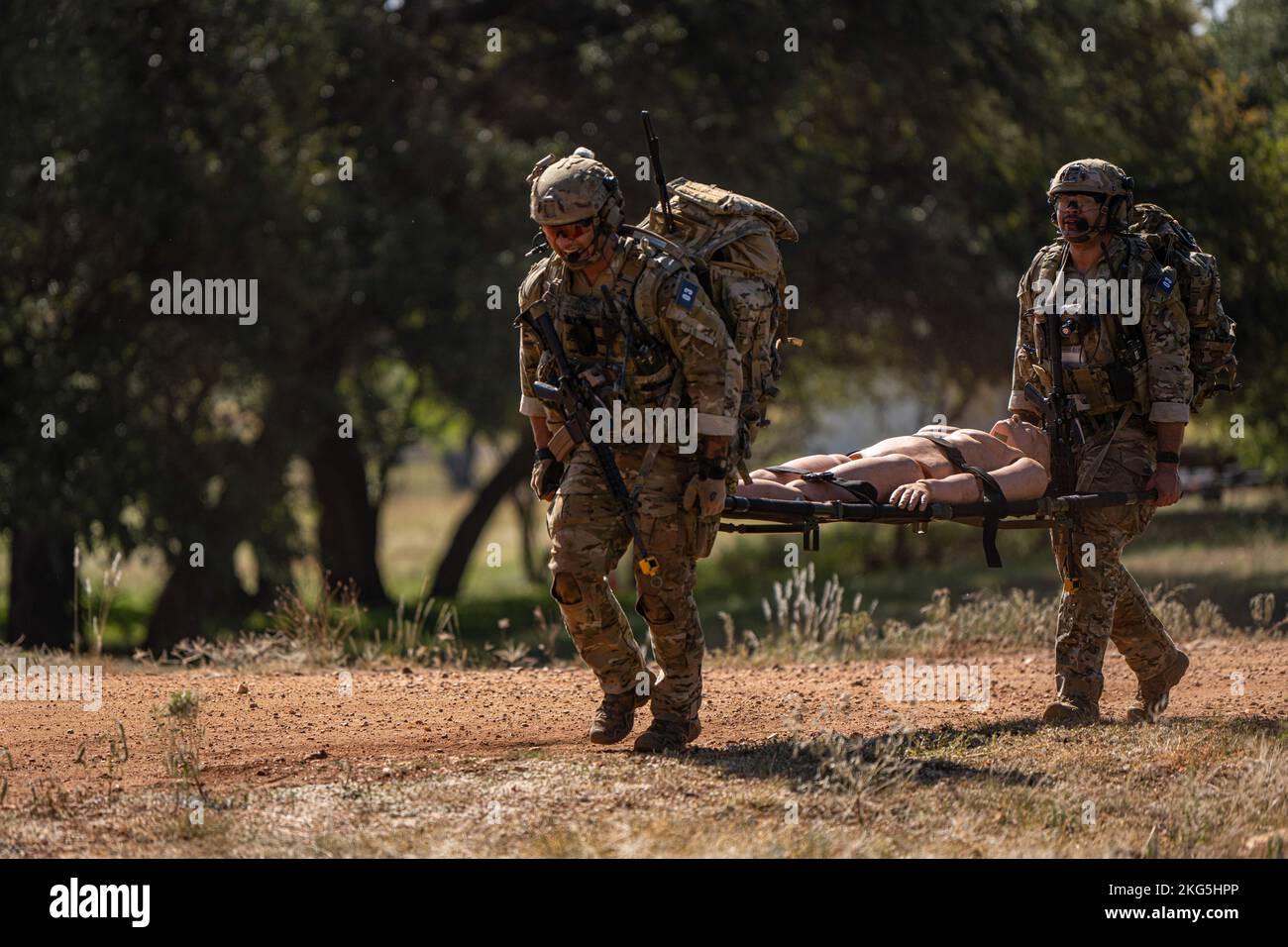 U.S. Air Force 1st Lt. John Luna, left, 9th Air Support Operations ...