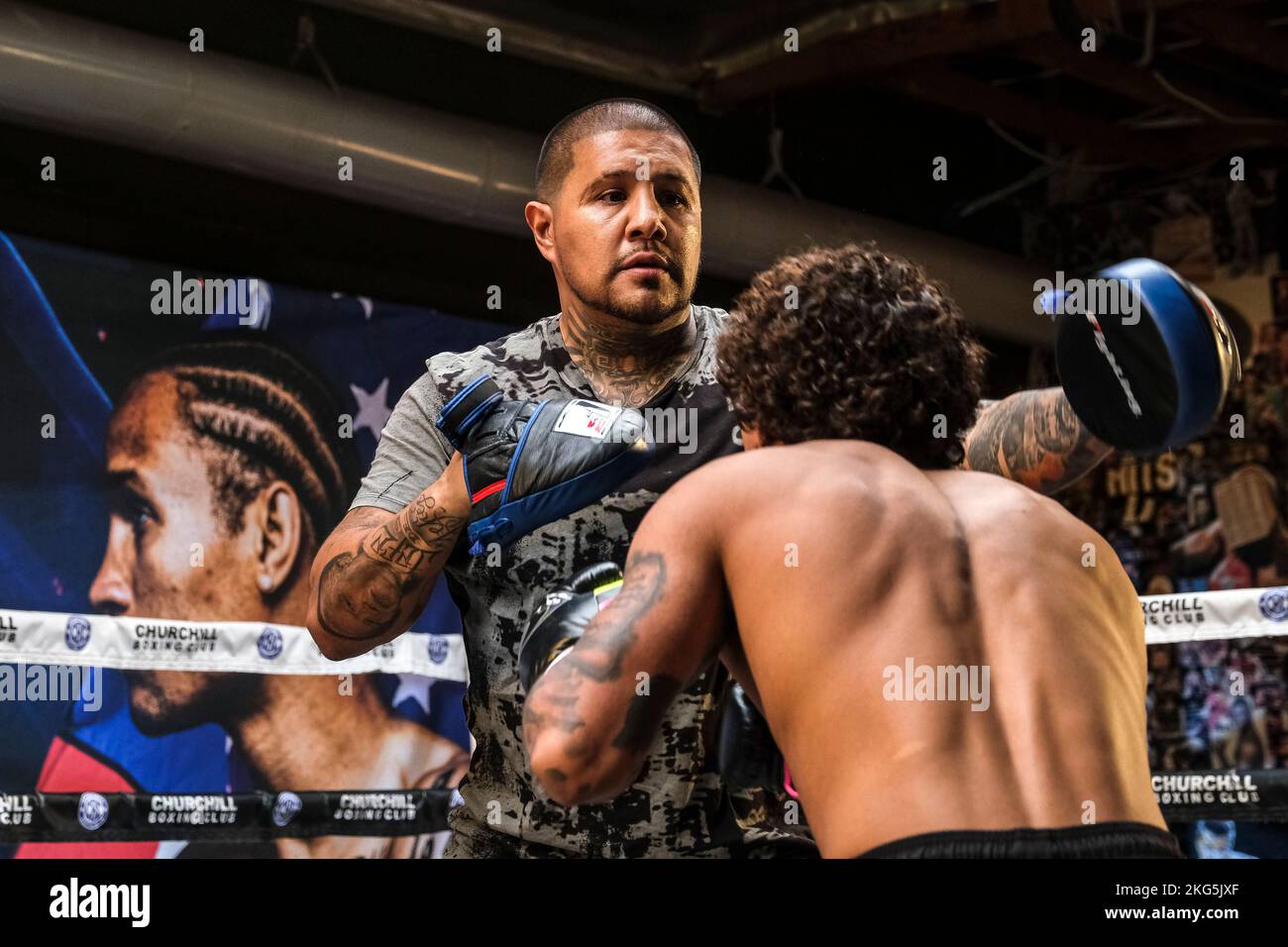 Los Angeles, CA, USA. 21st Nov, 2022. Boxing legend and former world ...