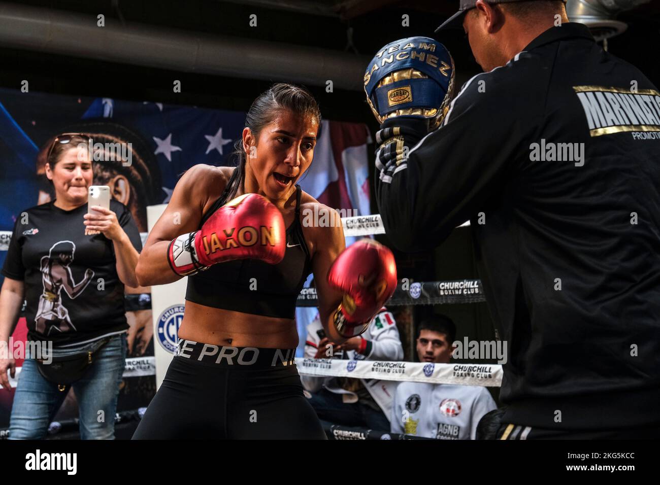 Los Angeles, CA, USA. 21st Nov, 2022. IBF & WBO WomenÃ s Minimumweight ...