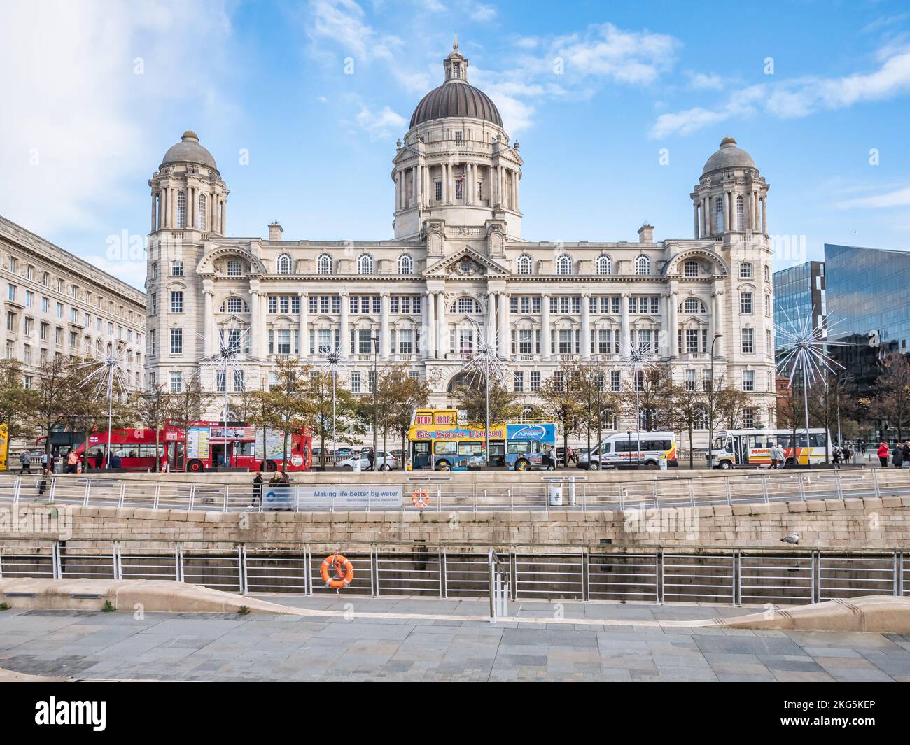 Street scenes in Liverpool from the Pier Head promenade area looking ...