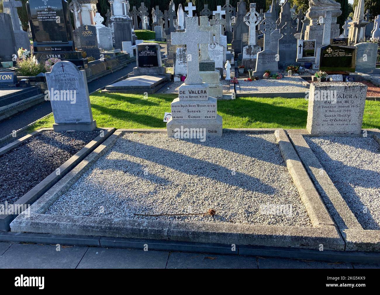 Glasnevin cemetery 2 jpg hi-res stock photography and images - Alamy