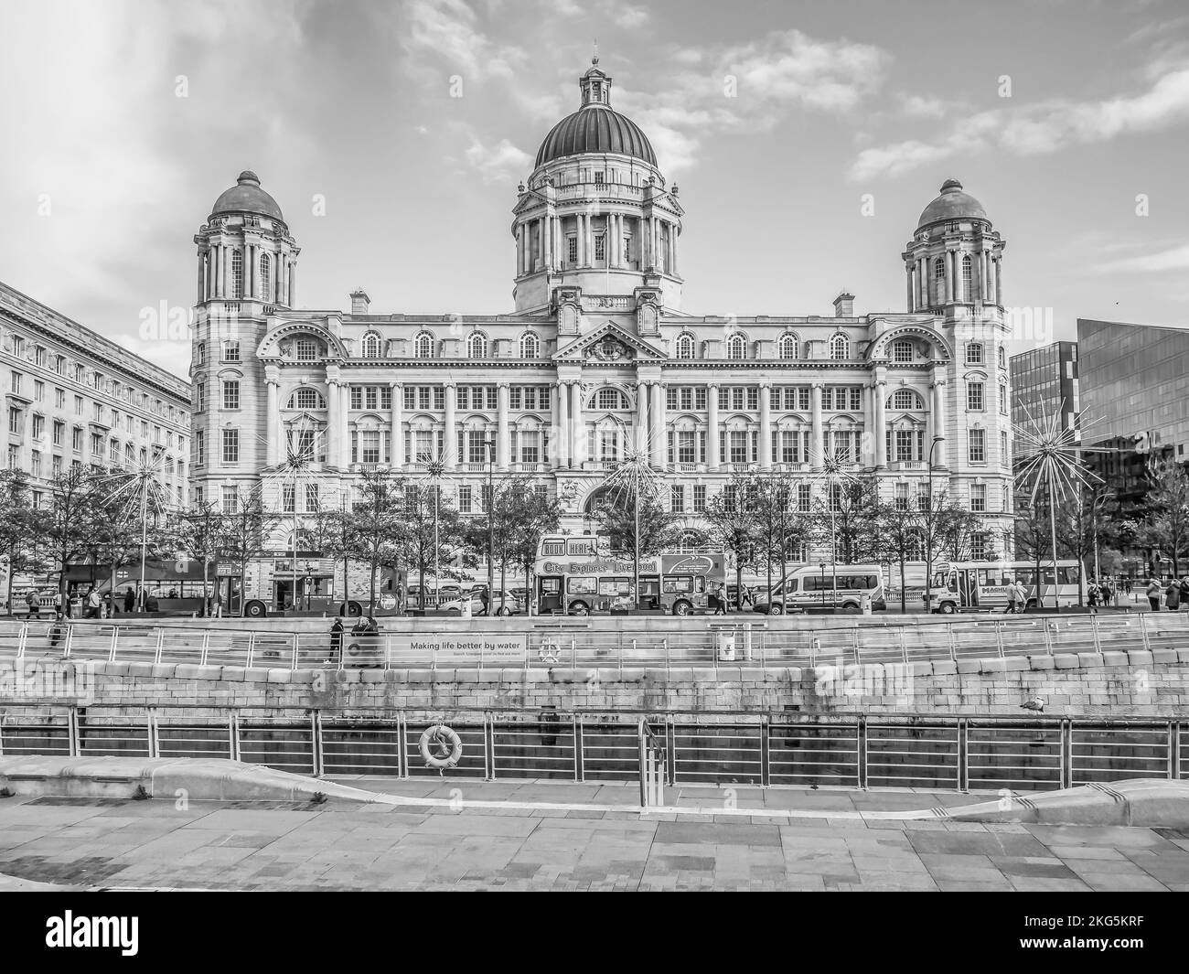 Street scenes in Liverpool from the Pier Head promenade area looking ...