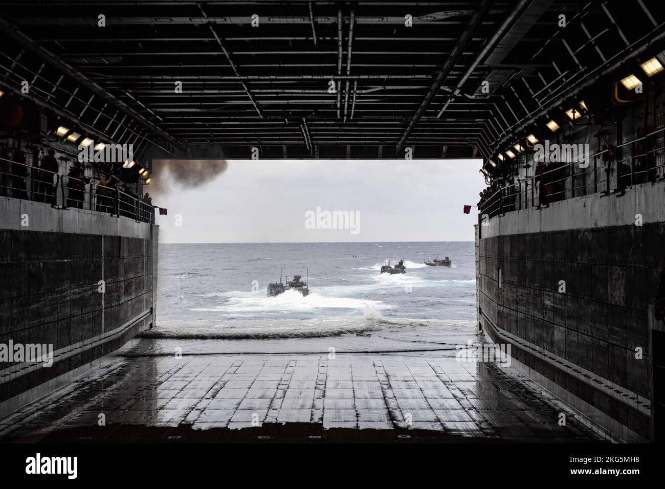 221115-N-XB010-1005 PHILIPPINE SEA (Nov. 15, 2022) – Members of the ...