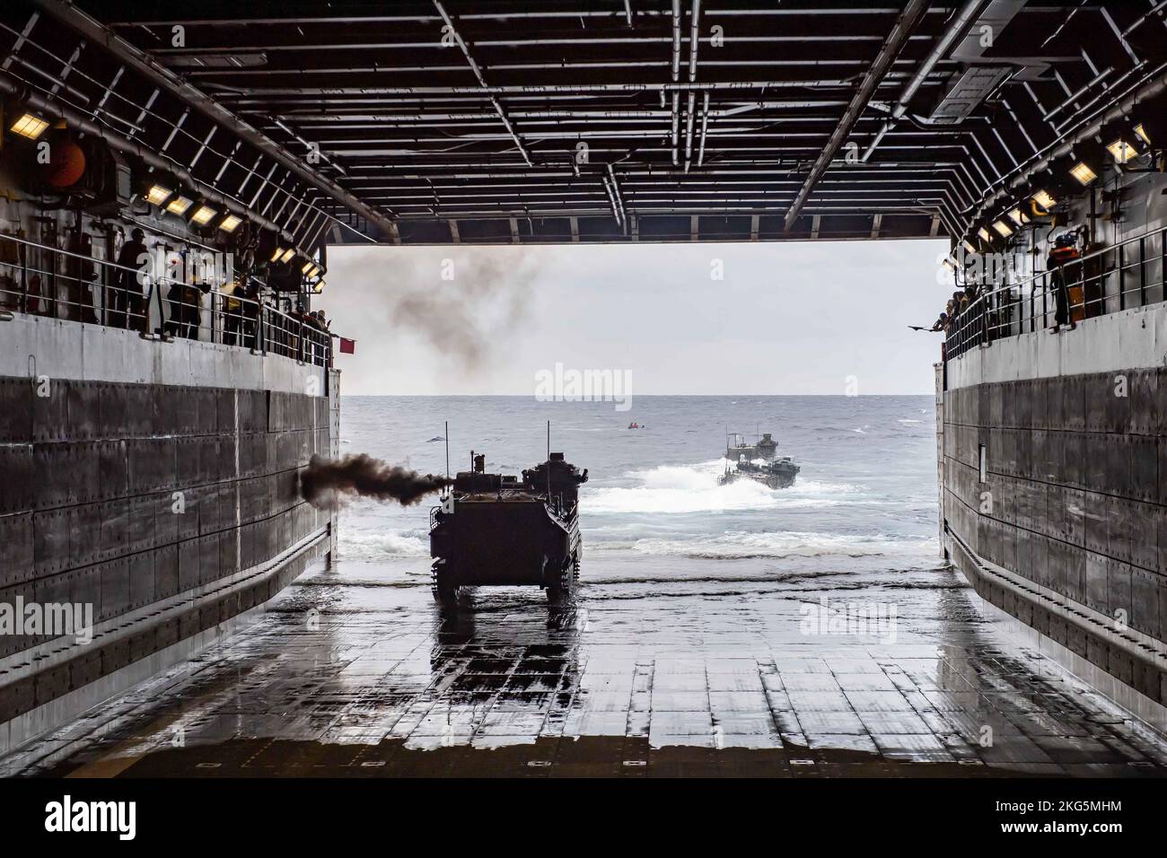 221115-N-XB010-1002 PHILIPPINE SEA (Nov. 15, 2022) – Members of the ...