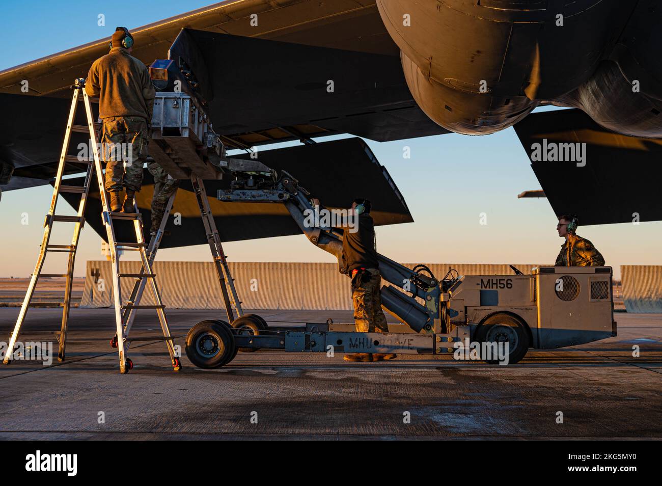 Sniper atp hi-res stock photography and images - Alamy