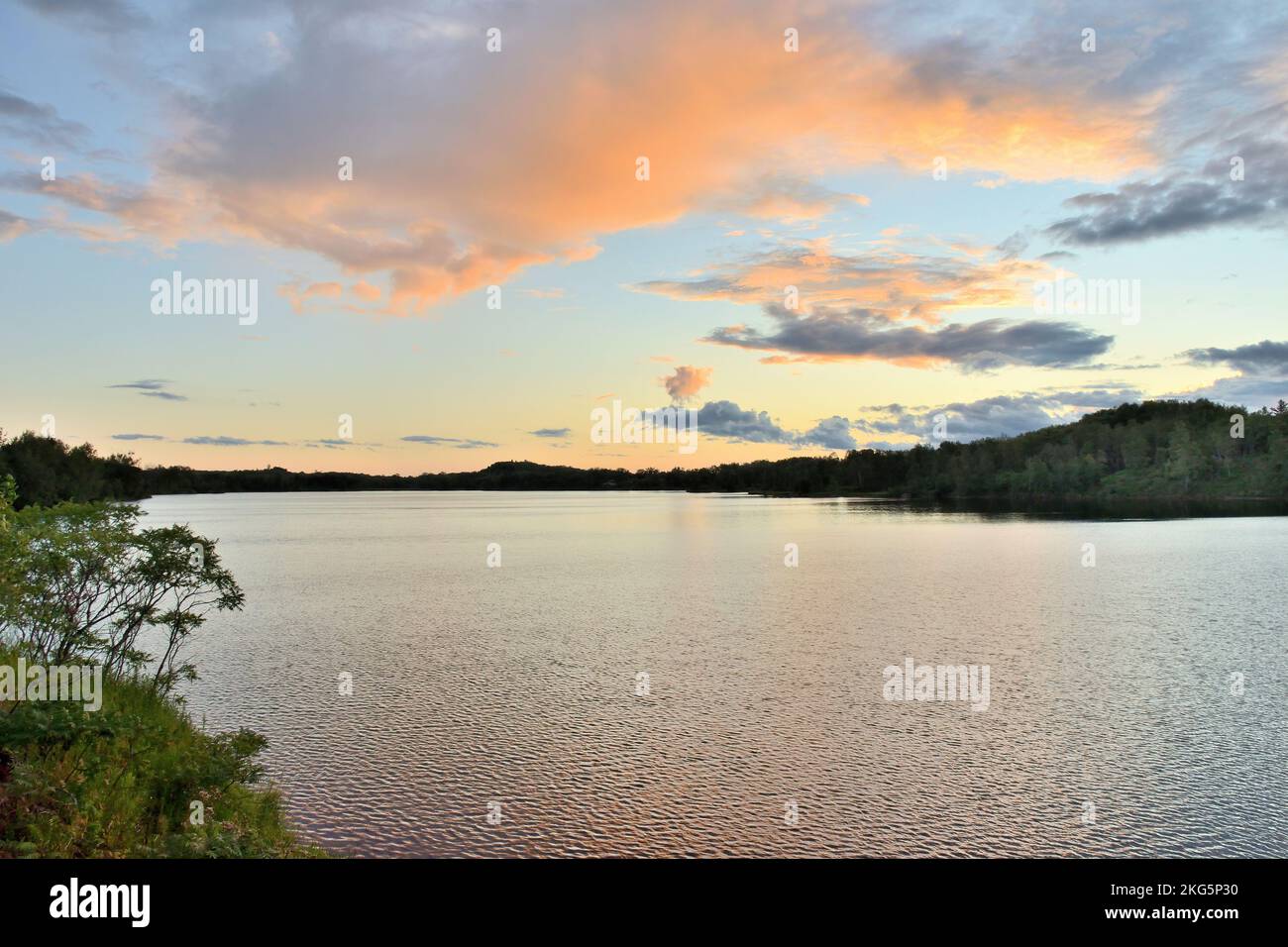 Pit mine lake on iron range hi-res stock photography and images - Alamy
