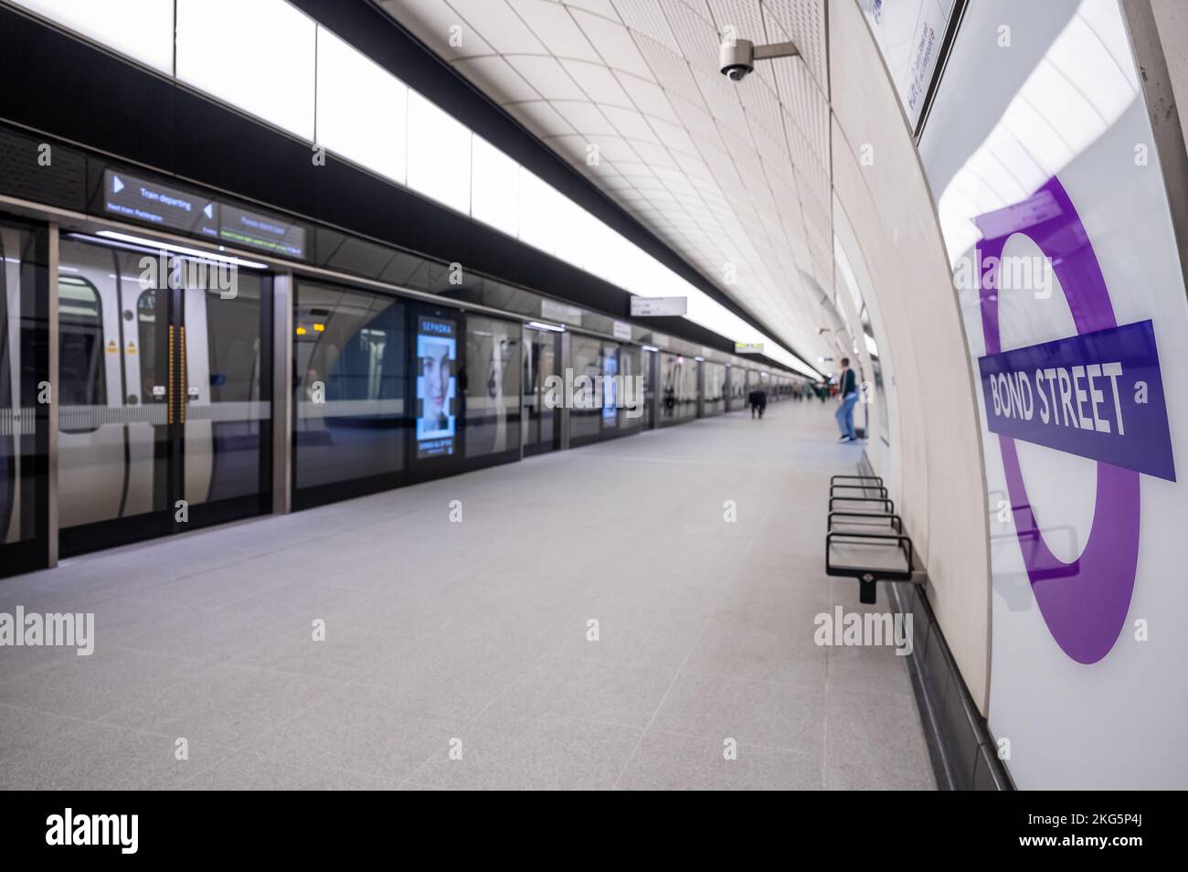 Bond Street - Elizabeth Line Station Stock Photo - Alamy