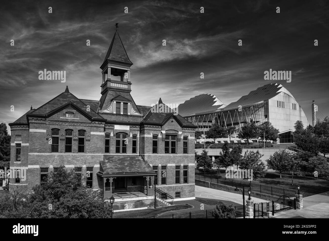 Fasade house Black and White Stock Photos & Images - Alamy