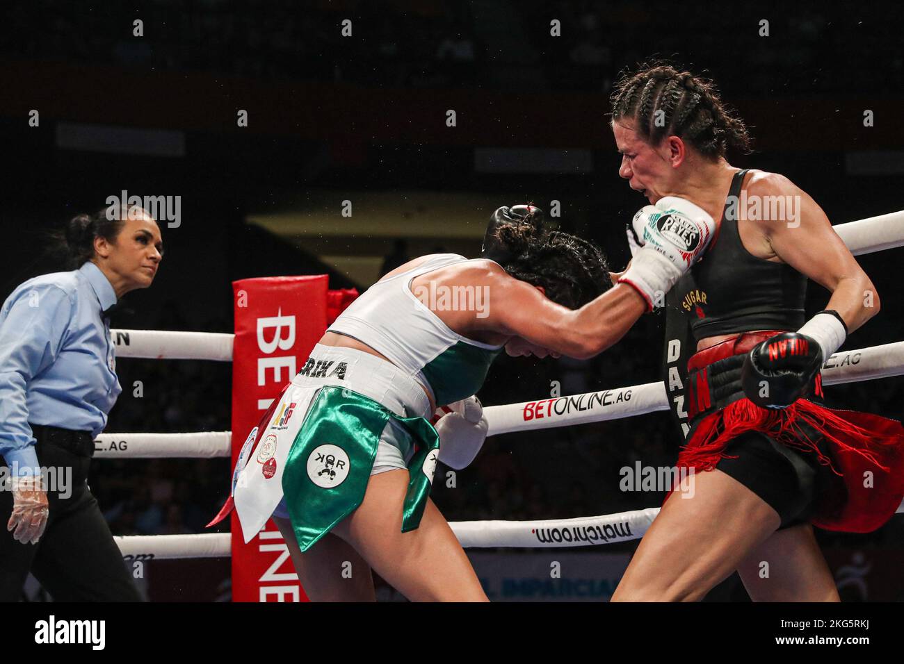 HERMOSILLO, MEXICO - SEPTEMBER 03: Érika 'Dinamita' Cruz (Green white ...