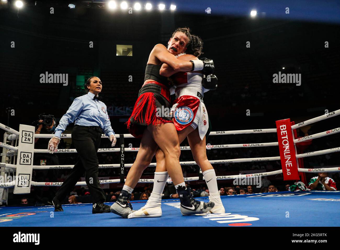 HERMOSILLO, MEXICO - SEPTEMBER 03: Érika 'Dinamita' Cruz (Green white ...