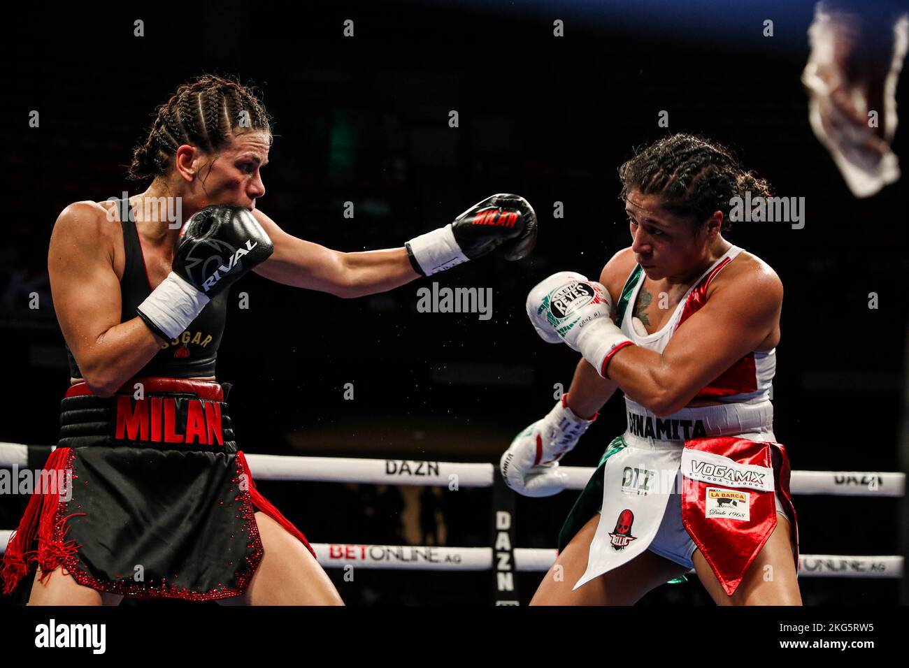 HERMOSILLO, MEXICO - SEPTEMBER 03: Érika 'Dinamita' Cruz (Green white and red) fights against ...
