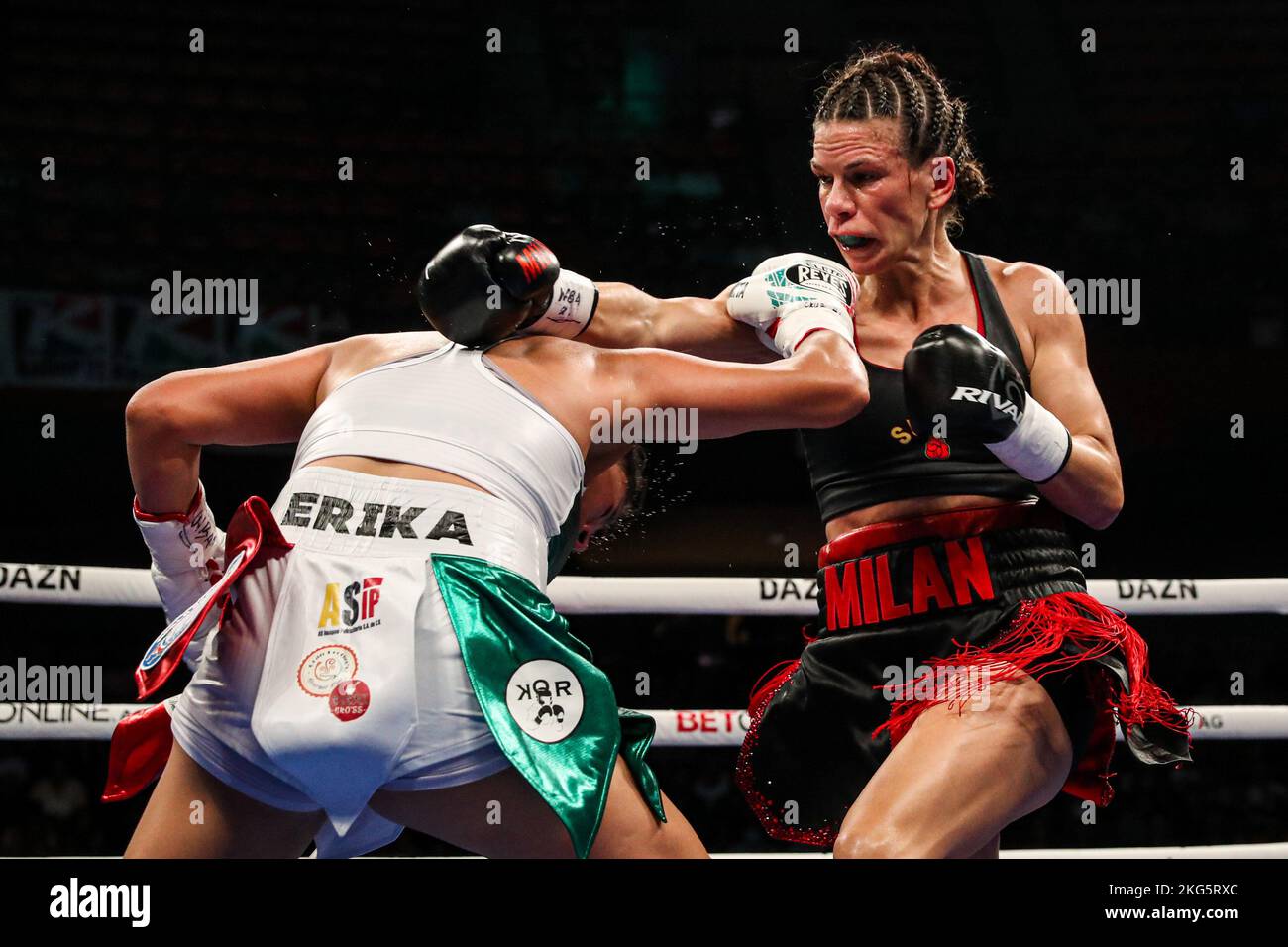 HERMOSILLO, MEXICO - SEPTEMBER 03: Érika 'Dinamita' Cruz (Green white ...