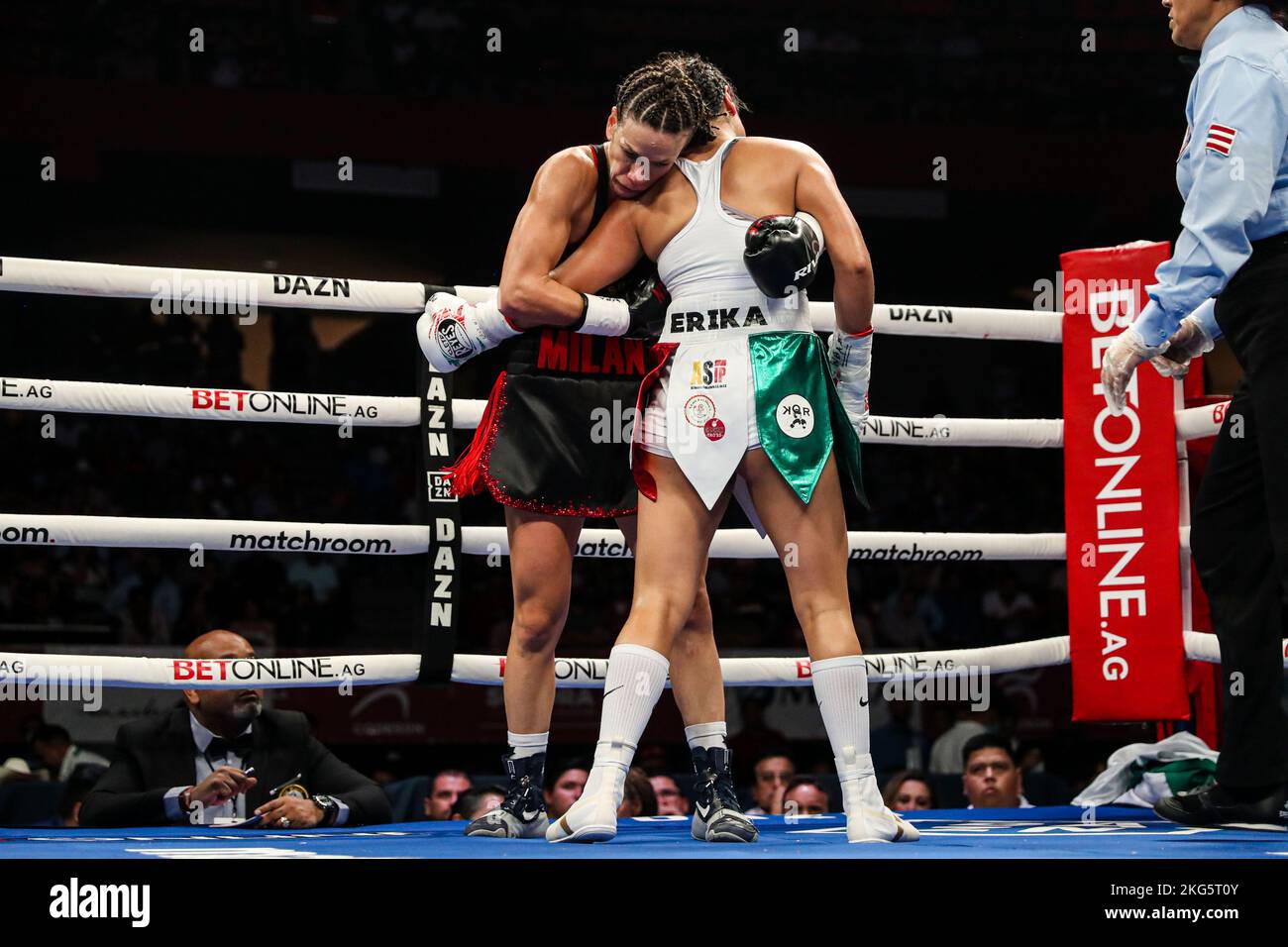 HERMOSILLO, MEXICO - SEPTEMBER 03: Érika 'Dinamita' Cruz (Green white ...