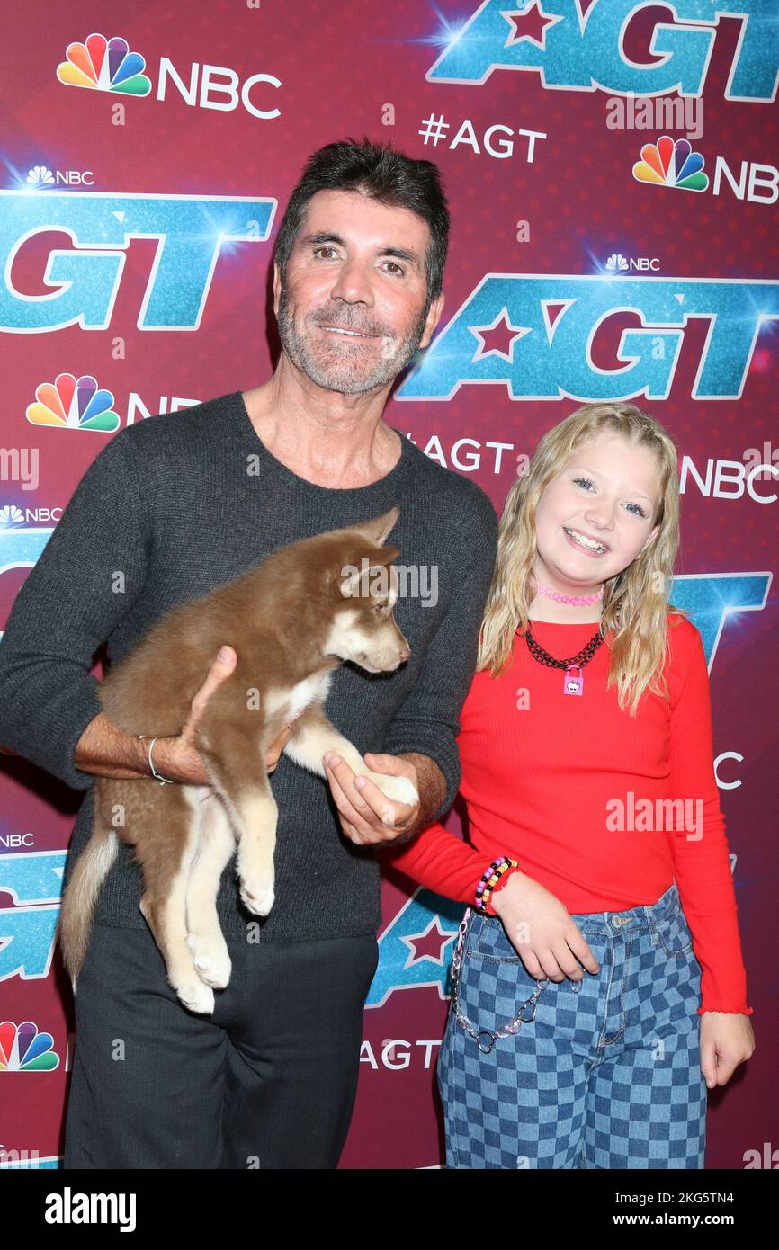 America's Got Talent Season 17 - Live Show Red Carpet at Pasadena ...