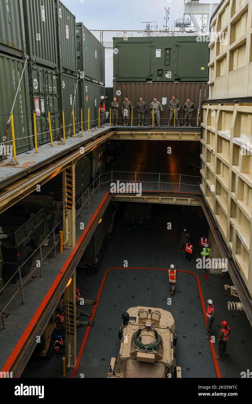 U.S. Marine Corps leadership of Combat Logistics Regiment 37, 3rd ...