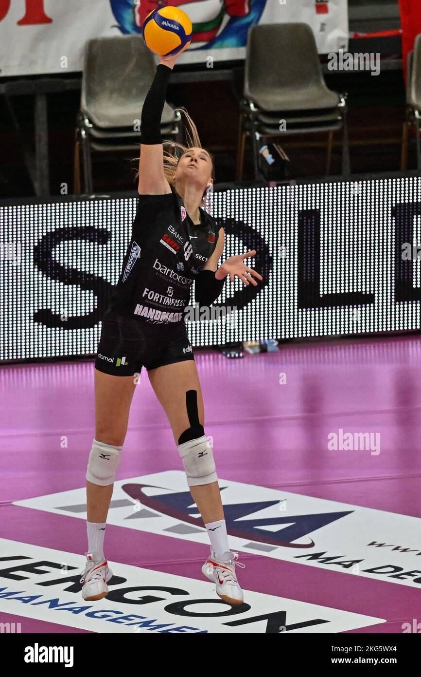 Alexandra lazic hi-res stock photography and images - Alamy