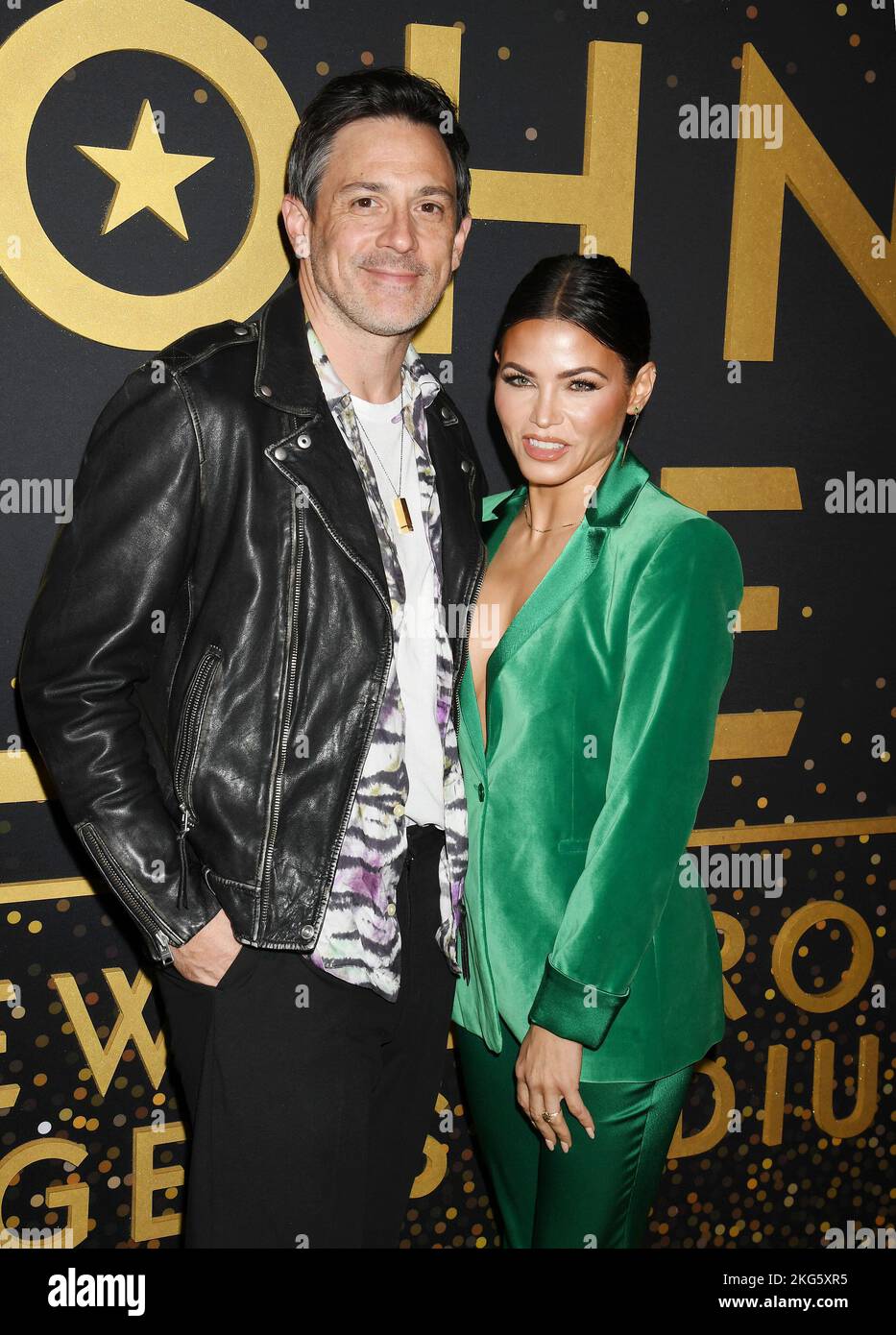 LOS ANGELES, CALIFORNIA - NOVEMBER 20: (L-R) Steve Kazee and Jenna ...