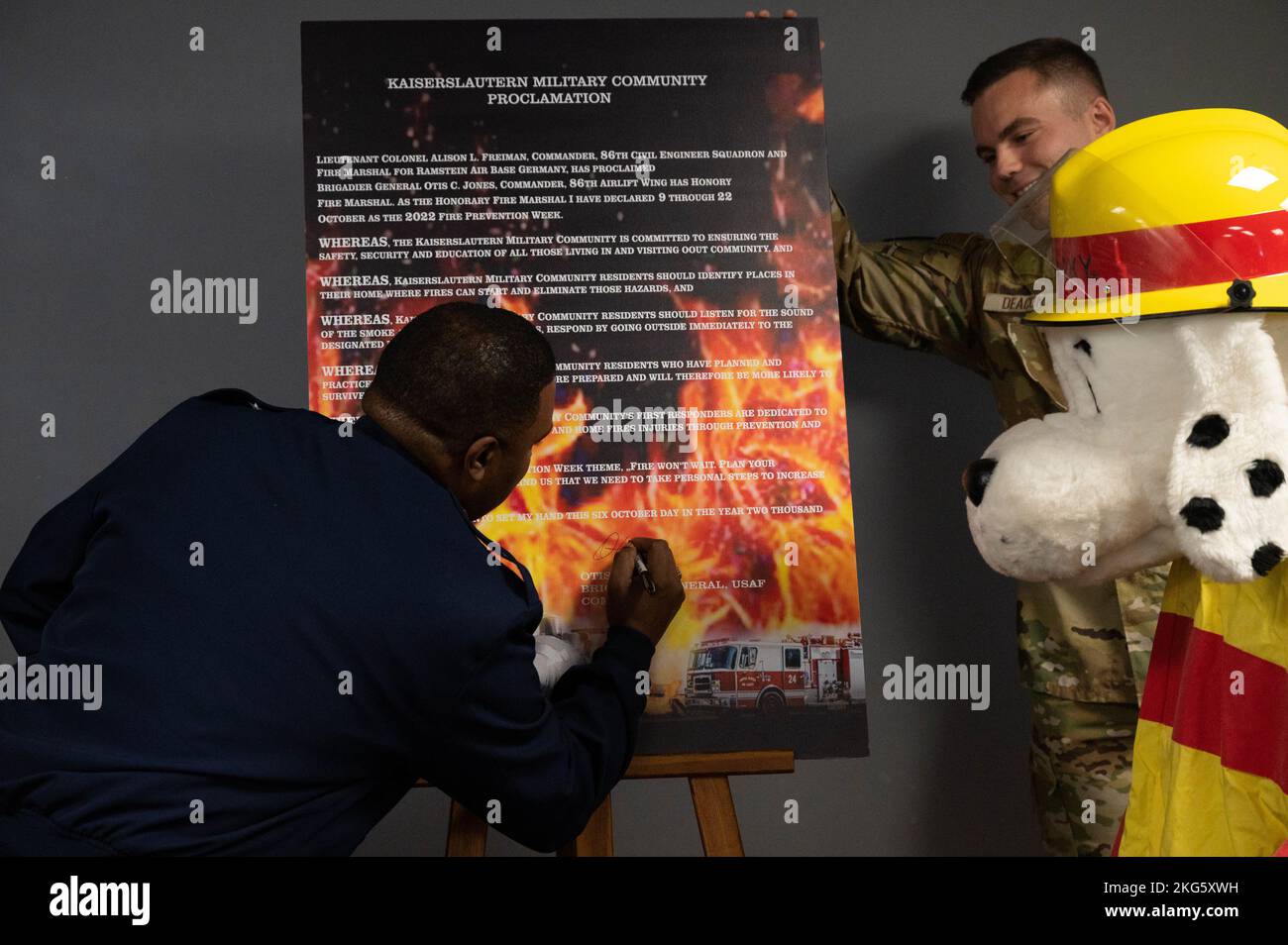 U.S. Air Force Brig. Gen. Otis C. Jones, left, 86th Airlift Wing ...