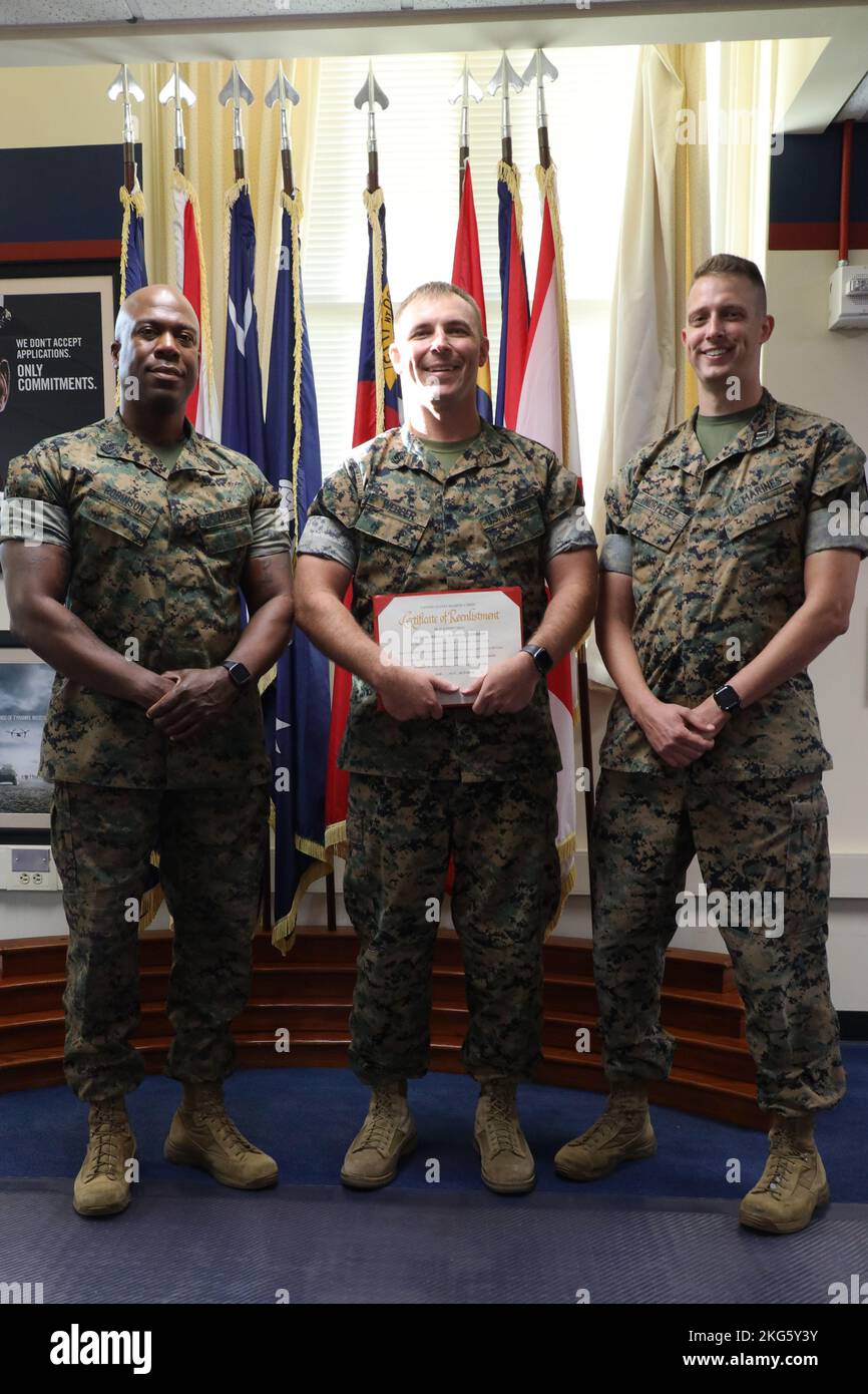 Gunnery Sgt. Warren Webber, the 6th Marine Corps District Comptroller ...