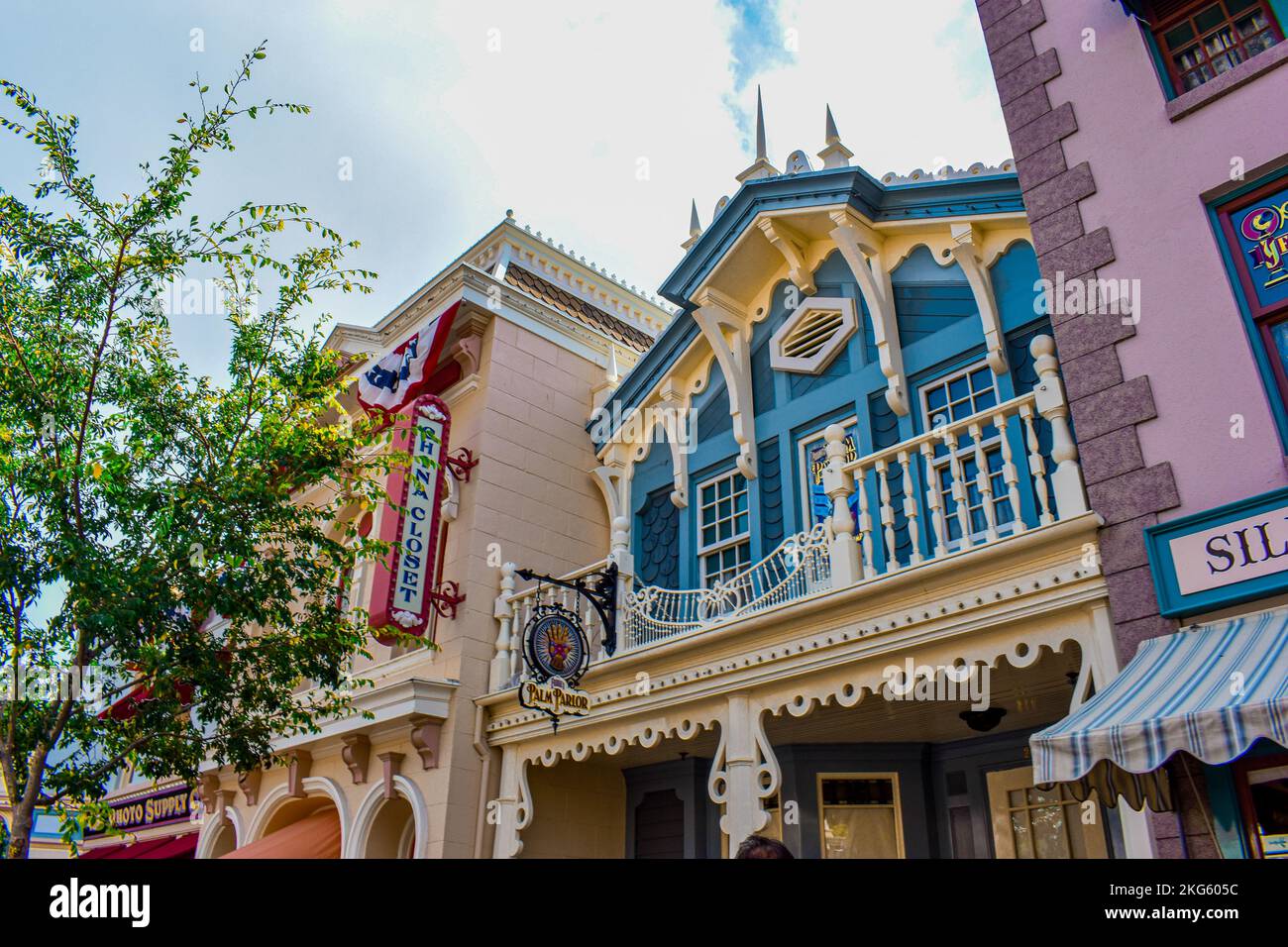 Disney main street usa hi-res stock photography and images - Alamy