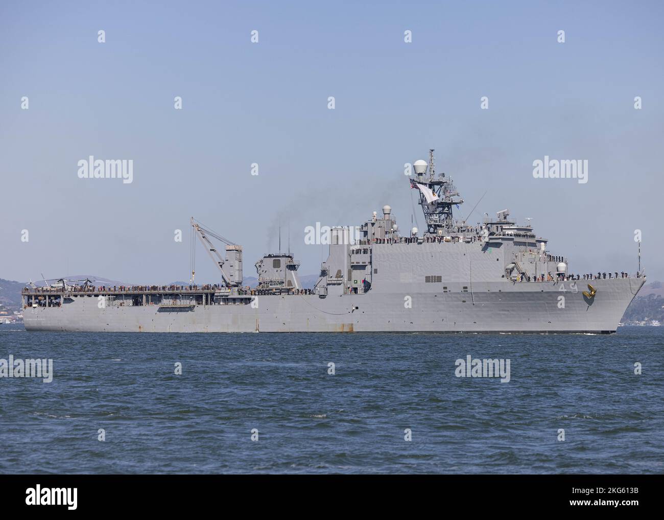 221006-M-VR919-1068 (October 7, 2022) The amphibious landing dock ship ...