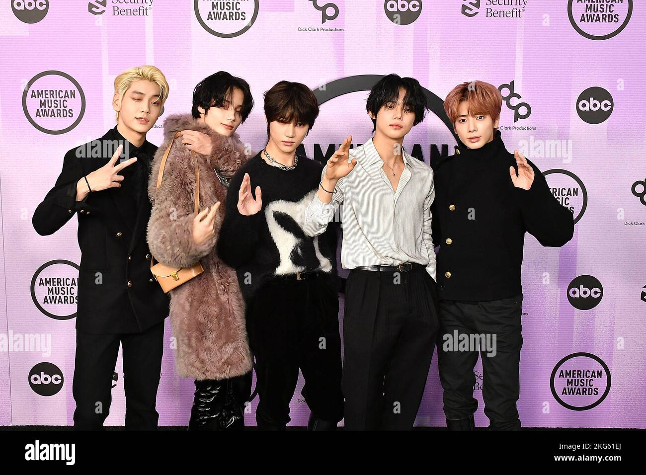 Soobin, HueningKai, Beomgyu, Yeonjun and Taehyun of TOMORROW X TOGETHER aka TXT attends the 2022 ...