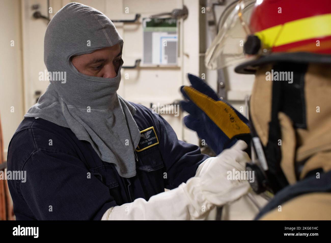 Structural firefighting gear hi-res stock photography and images - Alamy