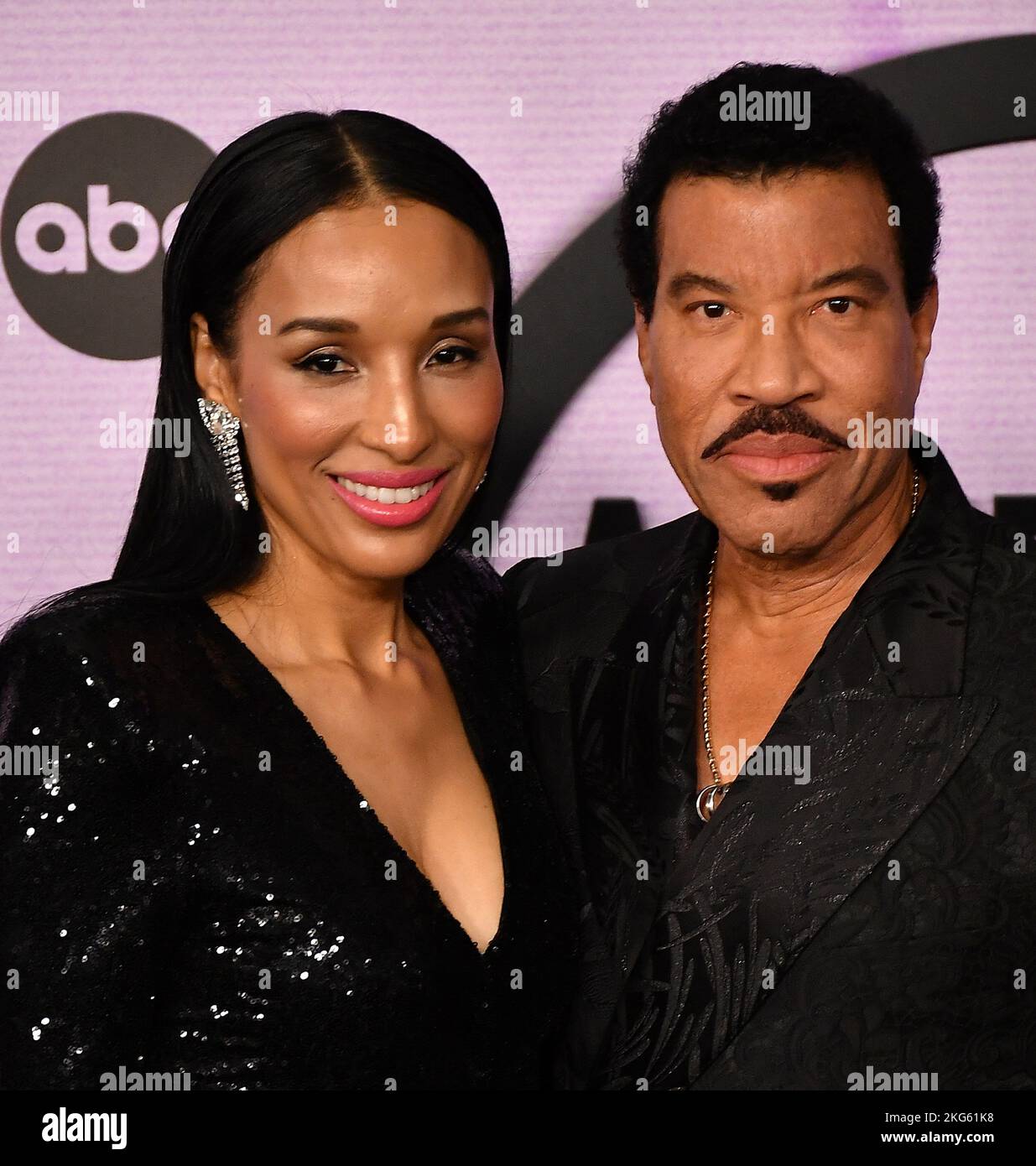 Lionel Richie, Lisa Parigi attend the 2022 American Music Awards at ...