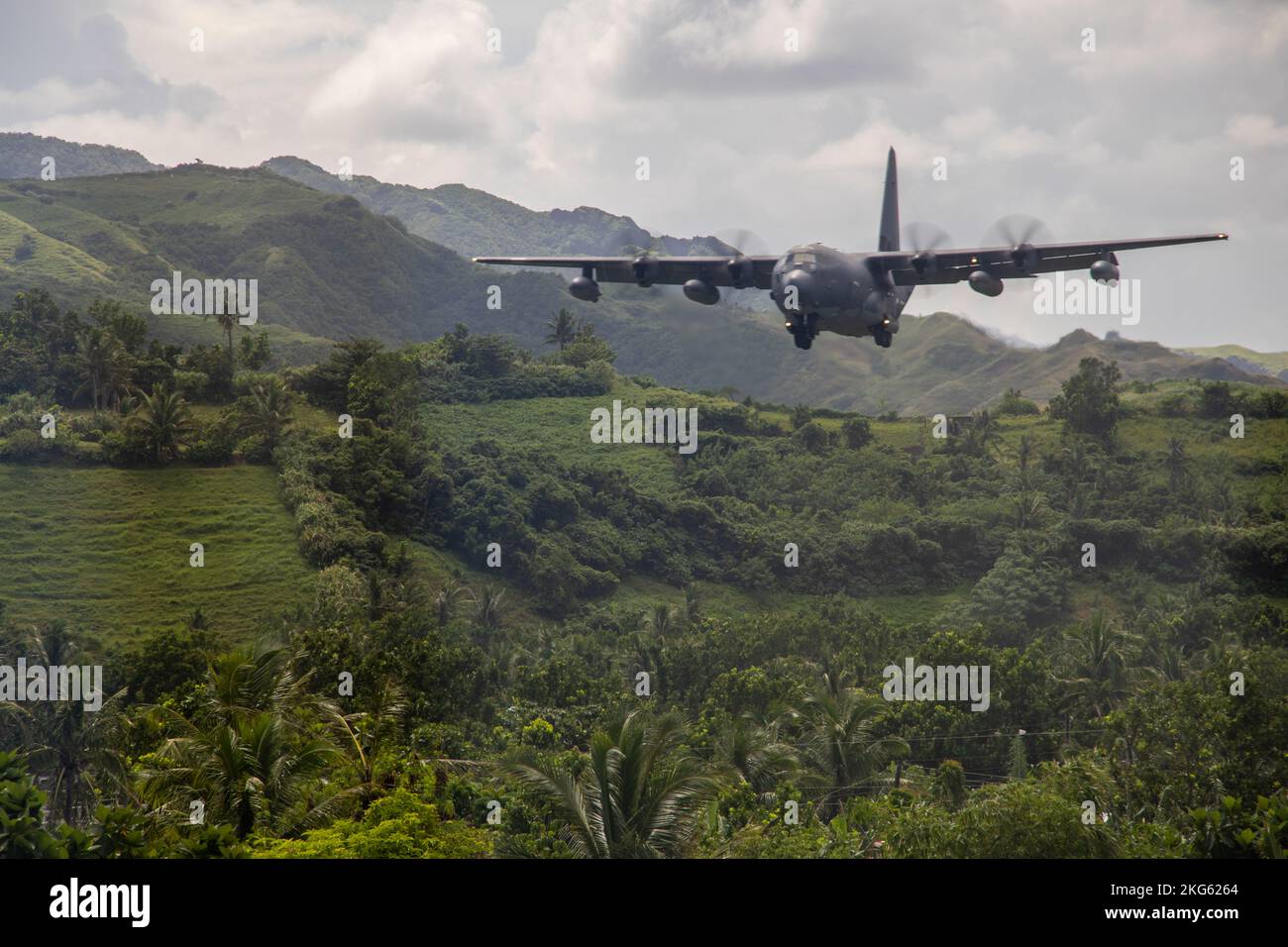 A C130 assigned to 1st Special Operations Squadron flies into the ...
