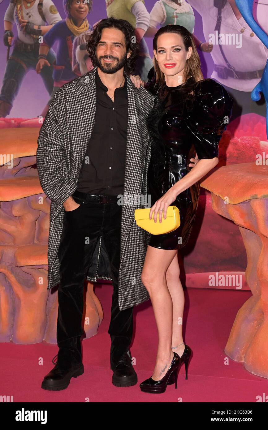 Marco Bocci (l) and Laura Chiatti (r) attend the red carpet of the ...