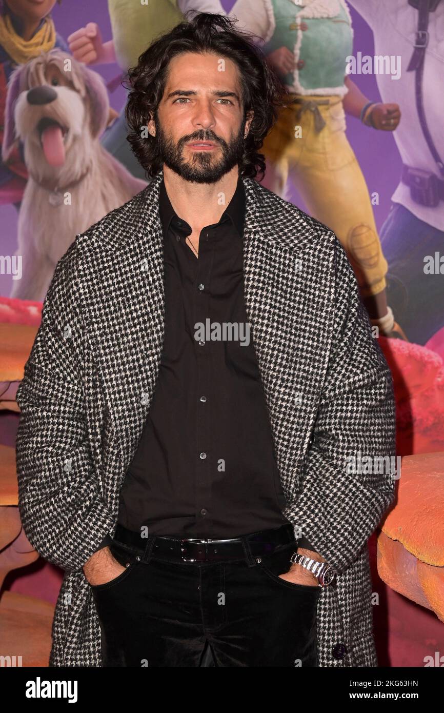 Marco Bocci attends the red carpet of the premiere of the movie ...