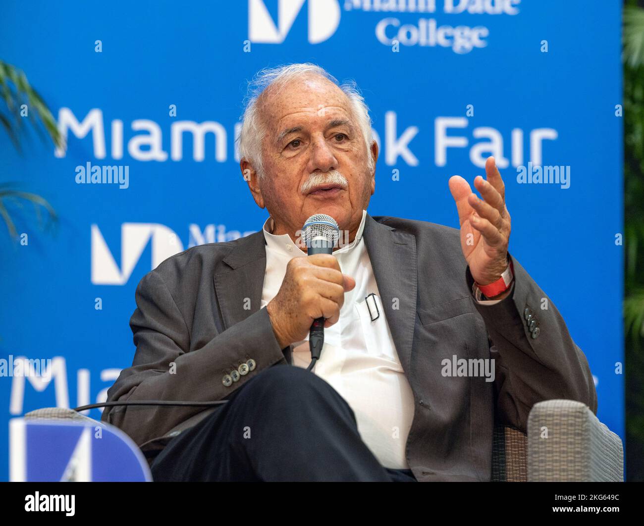 Moshe safdie 2022 hi-res stock photography and images - Alamy