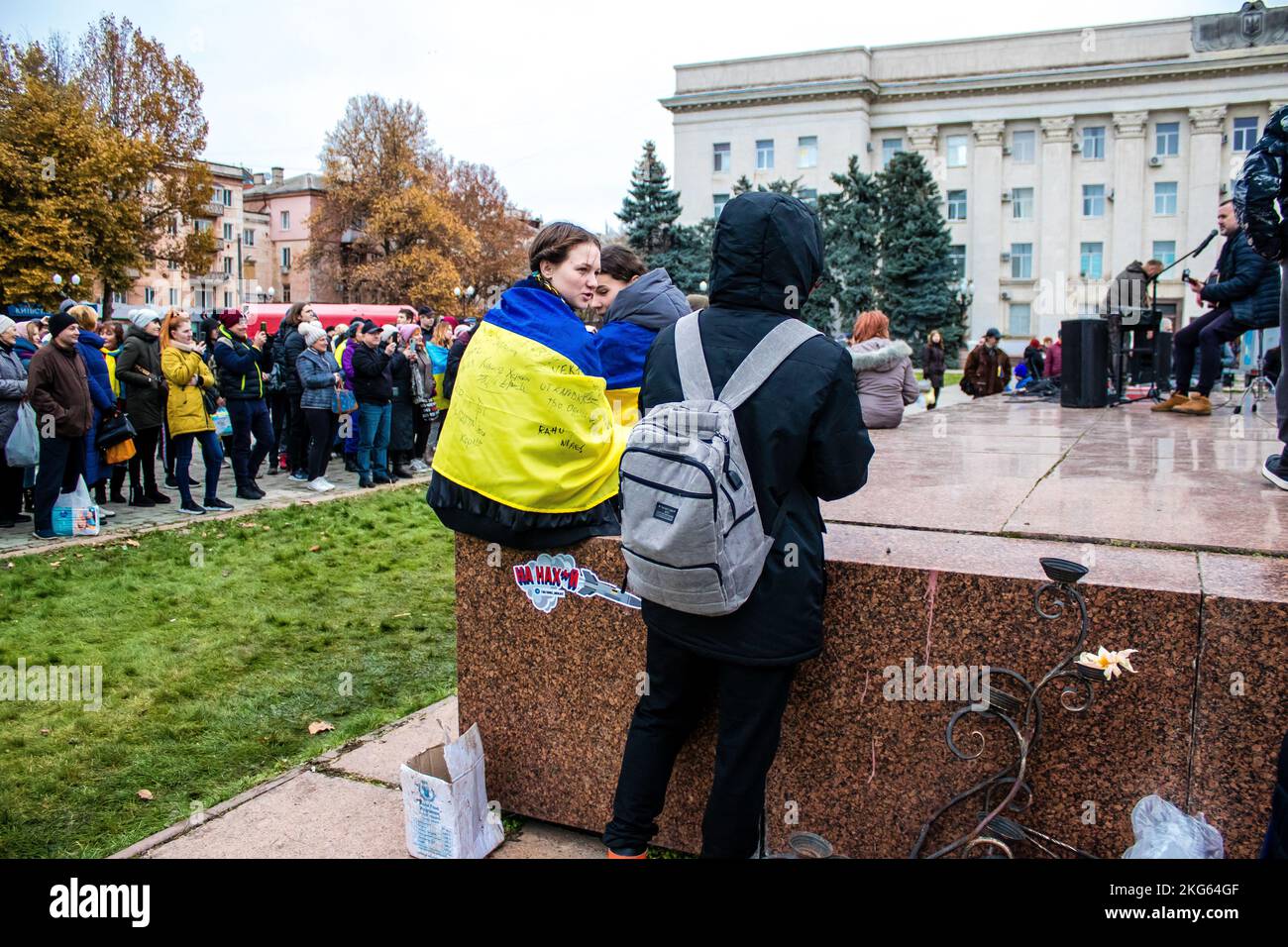 Citizens of Kherson celebrate the liberation of the city on Freedom ...